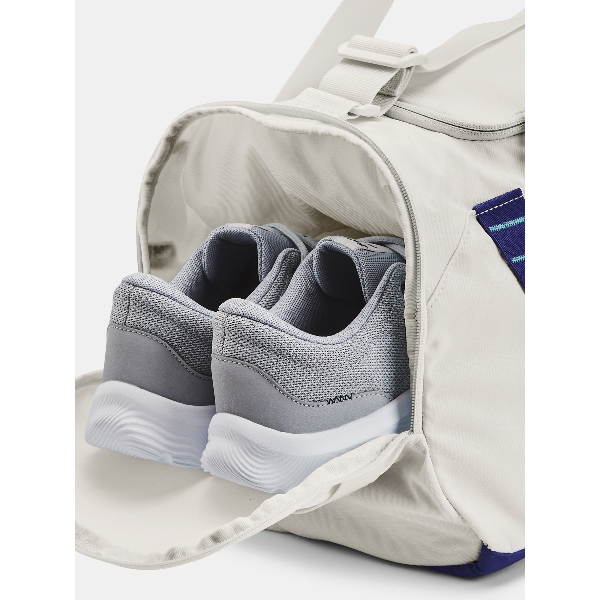 Geanta sport Under Armour Undeniable Signature, alb - eMAG.ro