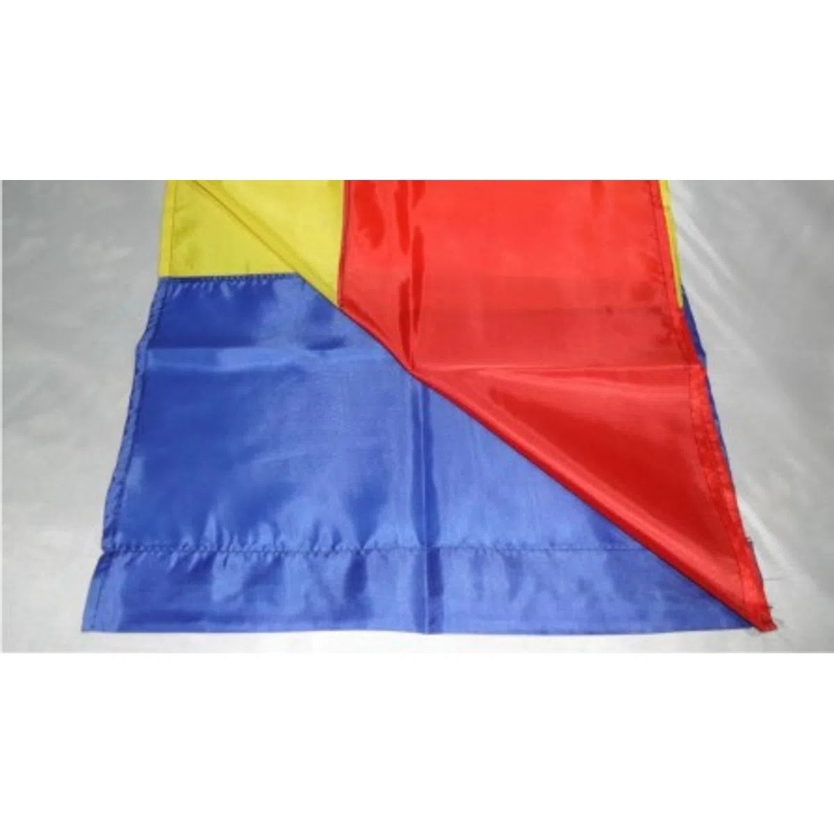 Steag National Romania, 157x90cm - eMAG.ro