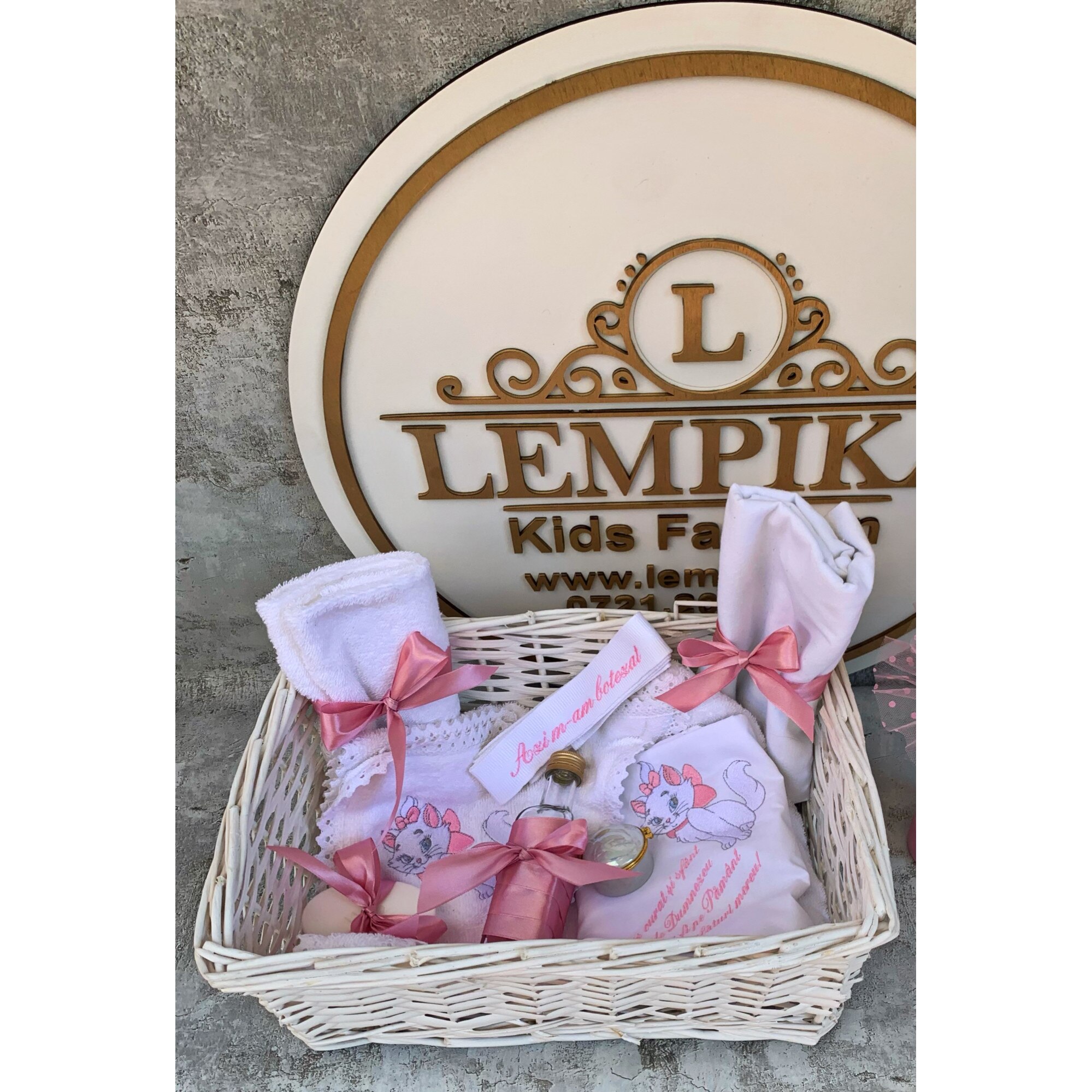 Trusou botez biserica fetite 9 piese Pisicuta Aristocrata Lempika Bebe ...