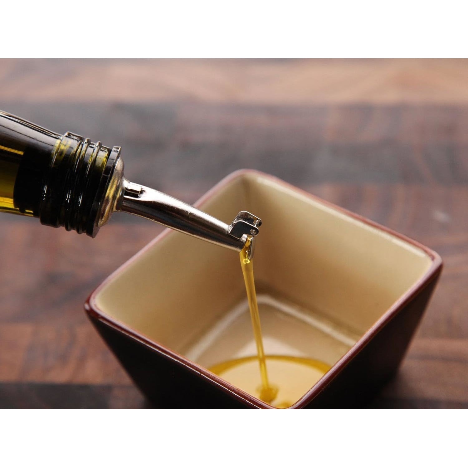 Set de 4 capace turnare Jormftte, metal si plastic, negru/argintiu ...