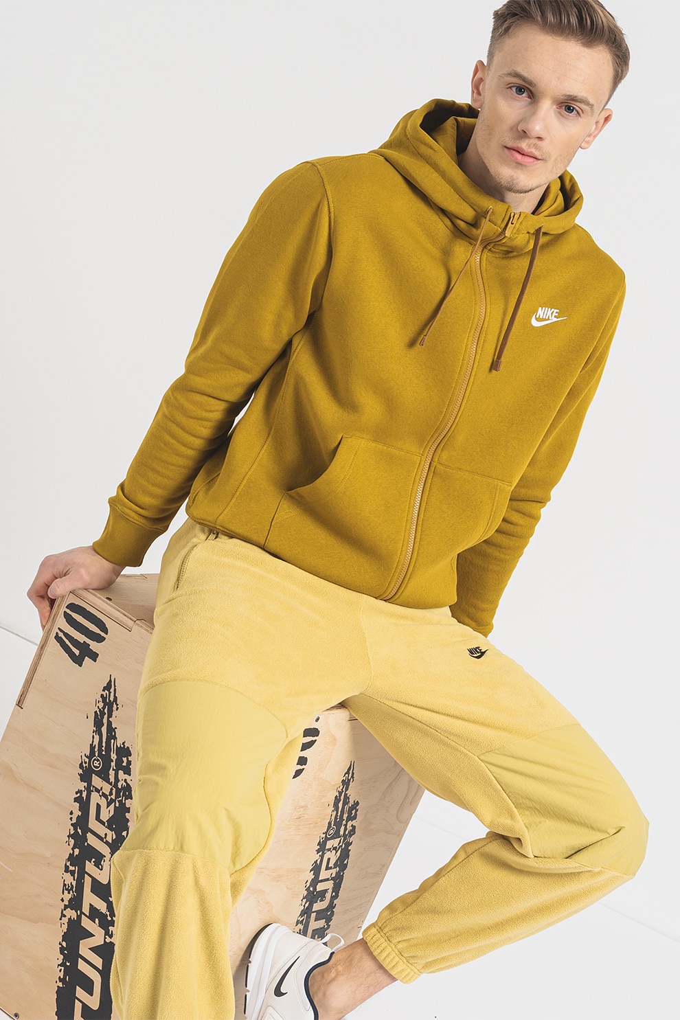 Nike, Hanorac cu fermoar si buzunare oblice Sportswear Club, Verde ...