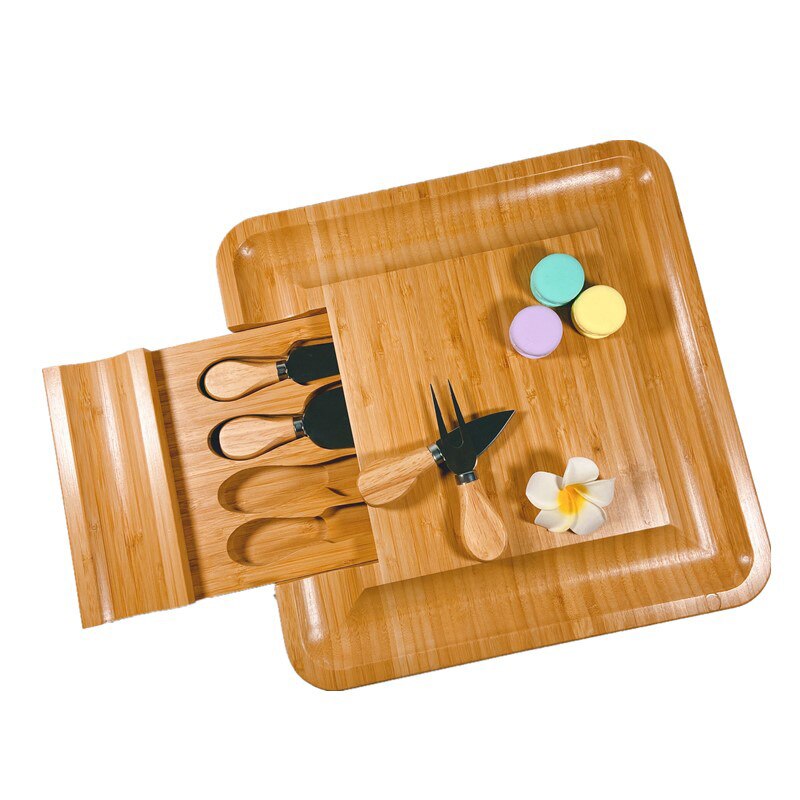Set servire branzeturi cu 4 accesorii si tava din bambus - eMAG.ro