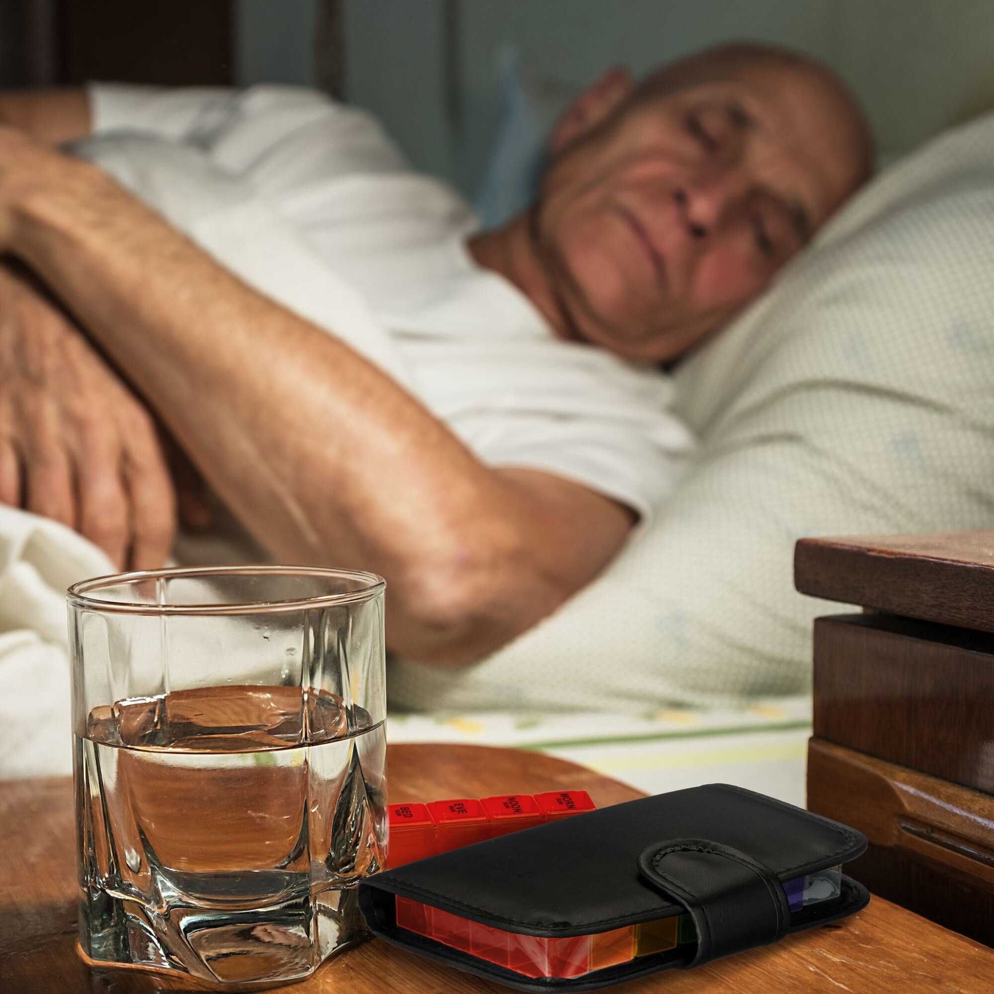 Cutie organizator medicamente, 7 zile cu 4 compartimente/zi, negru ...