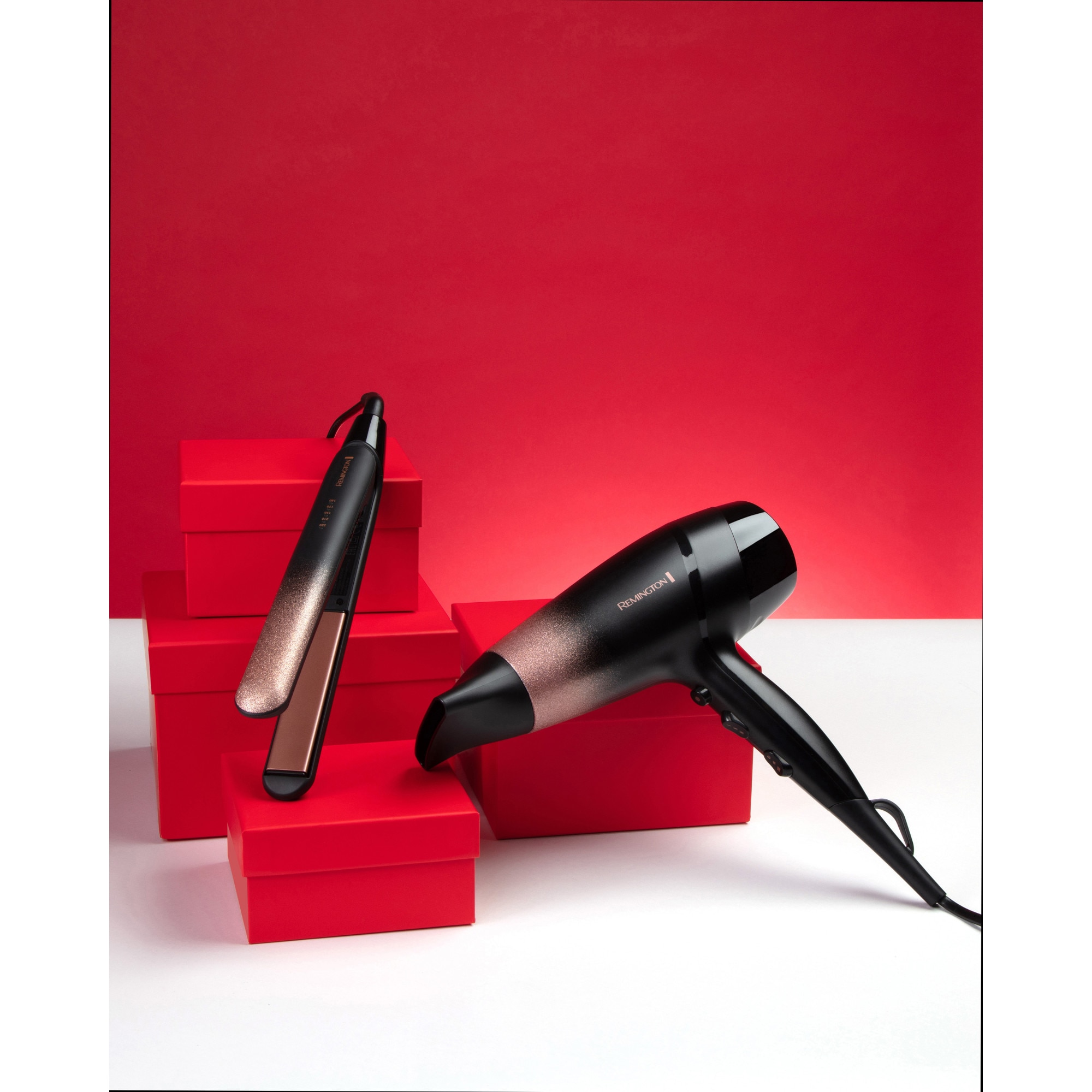 Placa de par Remington S5305, invelis ceramic, 110 mm, afisaj digital ...