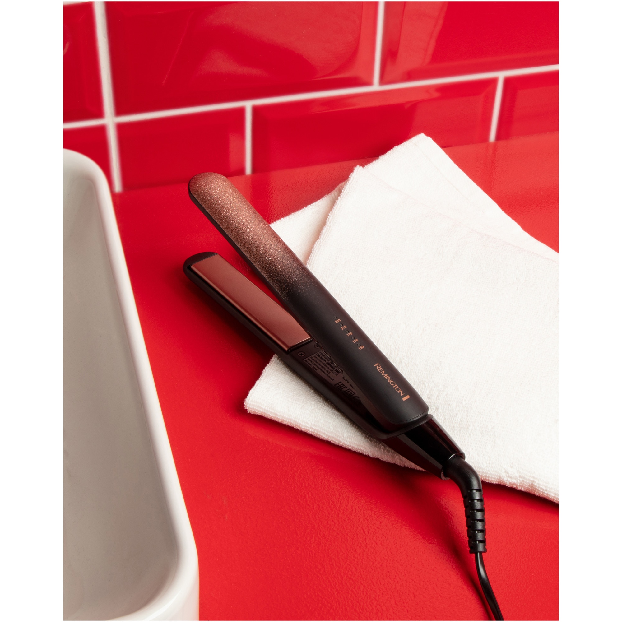 Placa de par Remington S5305, invelis ceramic, 110 mm, afisaj digital ...