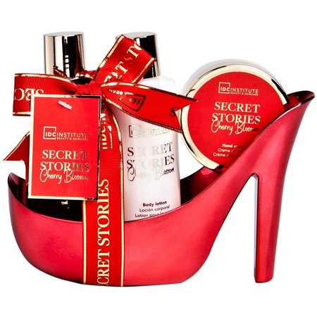 Set gel dus, lotiune corp si crema maini Secret Stories Cherry Blosom ...