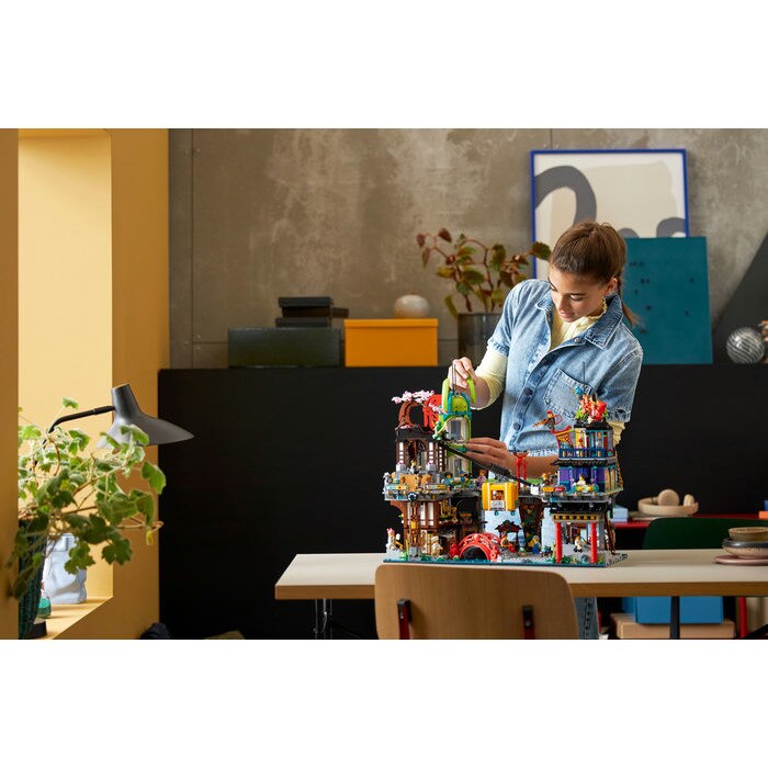 LEGO Ninjago - Pietele Orasului Ninjago 71799,6163 piese - eMAG.ro