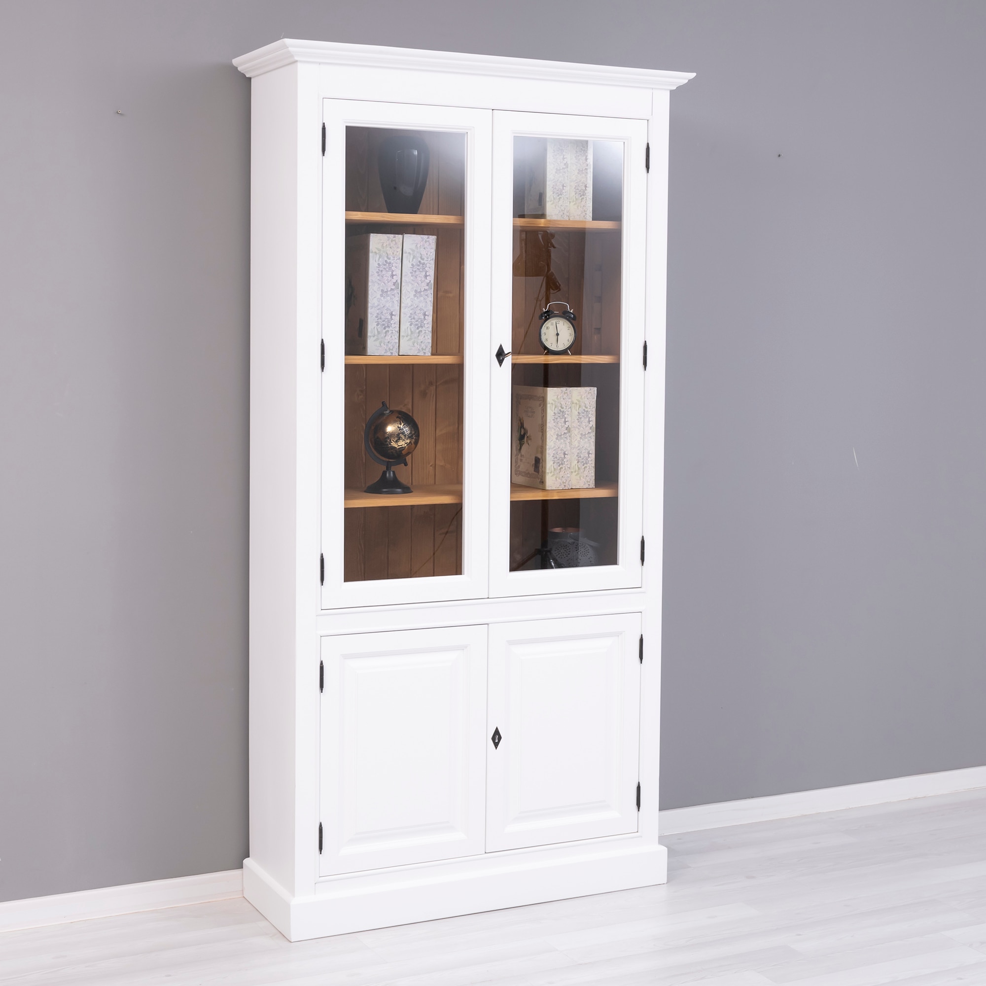 Vitrina cu 2 usi si 2 usi sticla, culoare exterior alb vopsit, interior ...