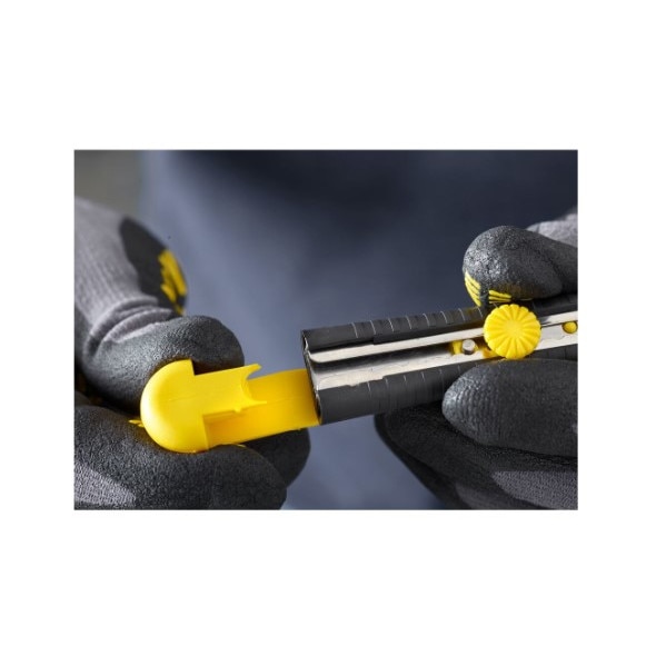 Cutter dynagrip 135 mm Stanley 1-10-409, latimea lamei 9 mm - eMAG.ro