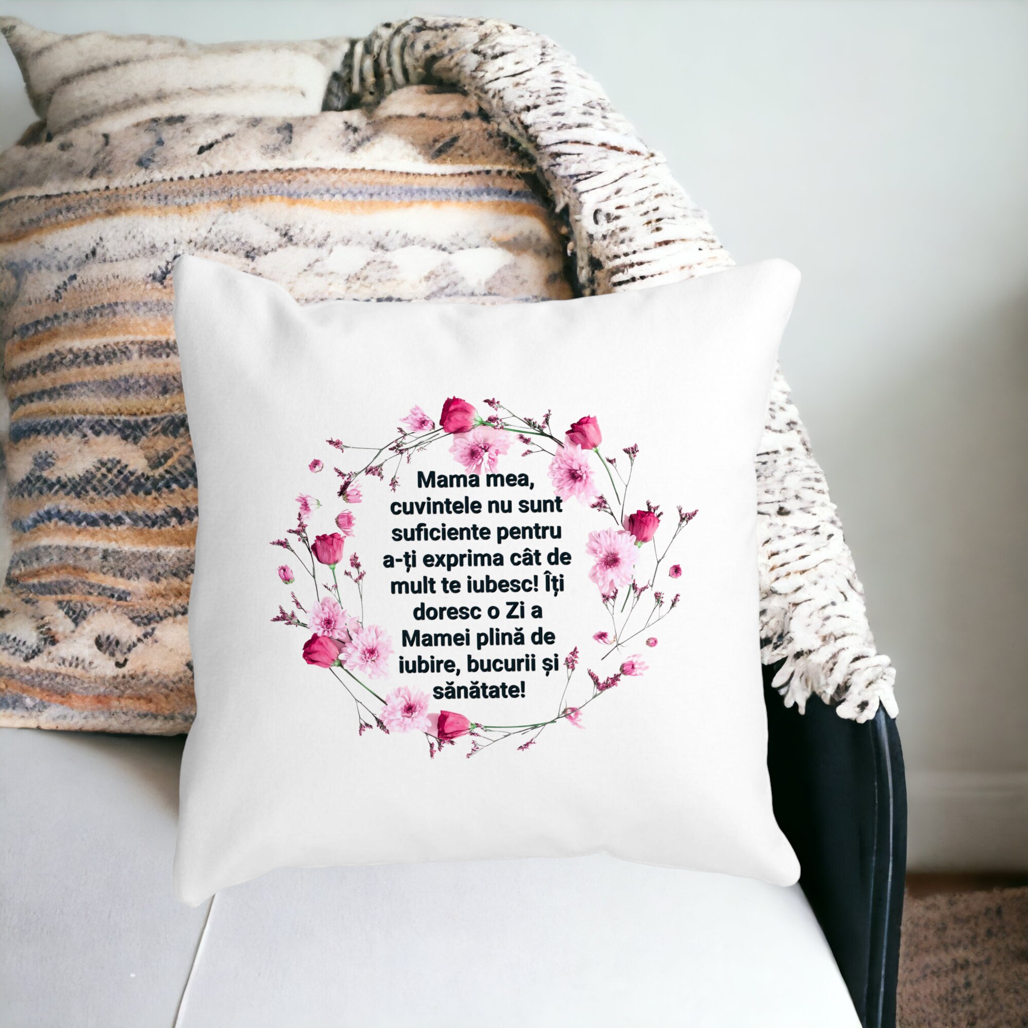 Perna Personalizata, Model cu Model pentru Mama cu text 40x40 cm, Alba ...