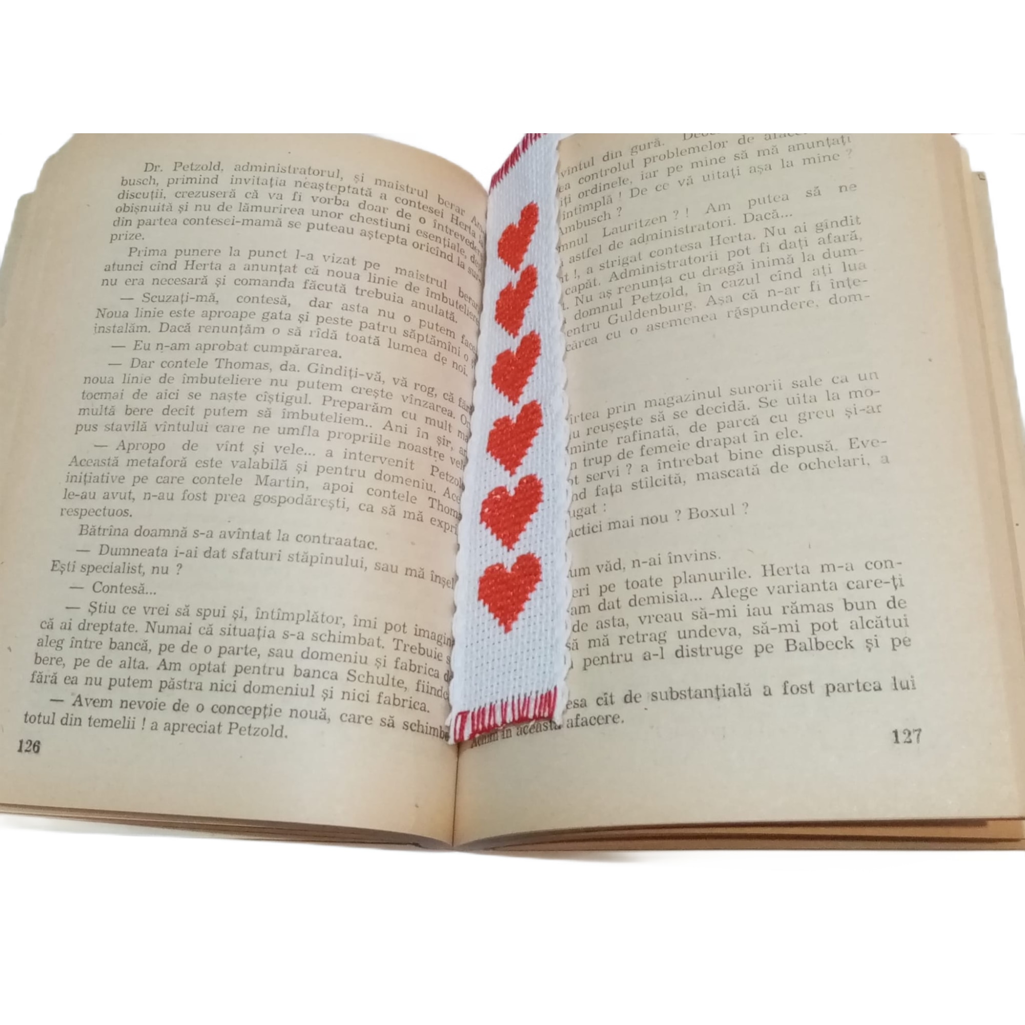 Semn de carte cusut manual pe etamina, model inimioare, 15 cm - eMAG.ro