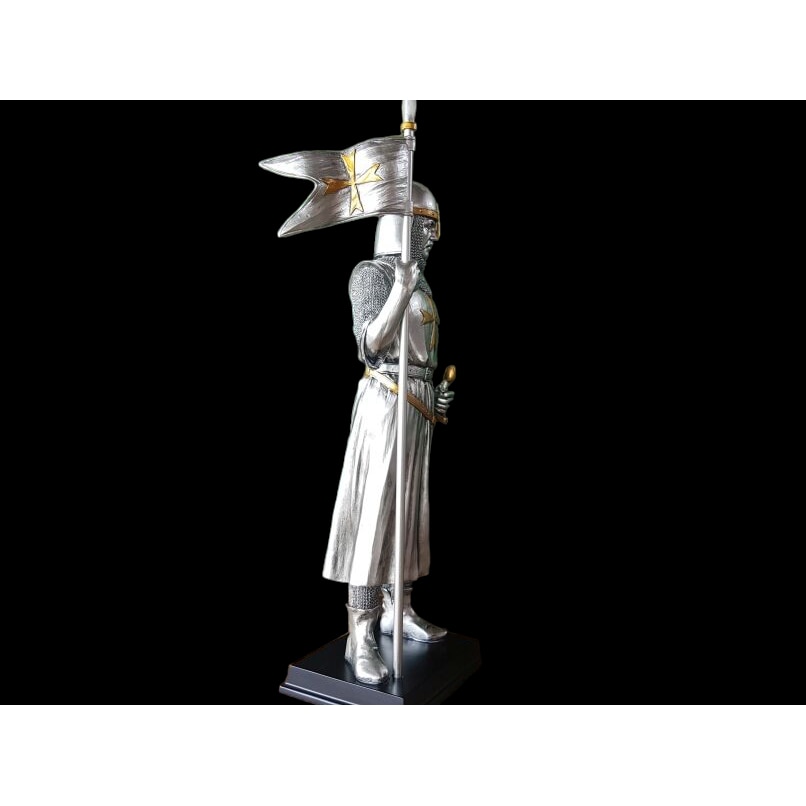 Figurina, Cavaler cu Cruce de Malta pe Steag, din Rasina, WU76302AB ...