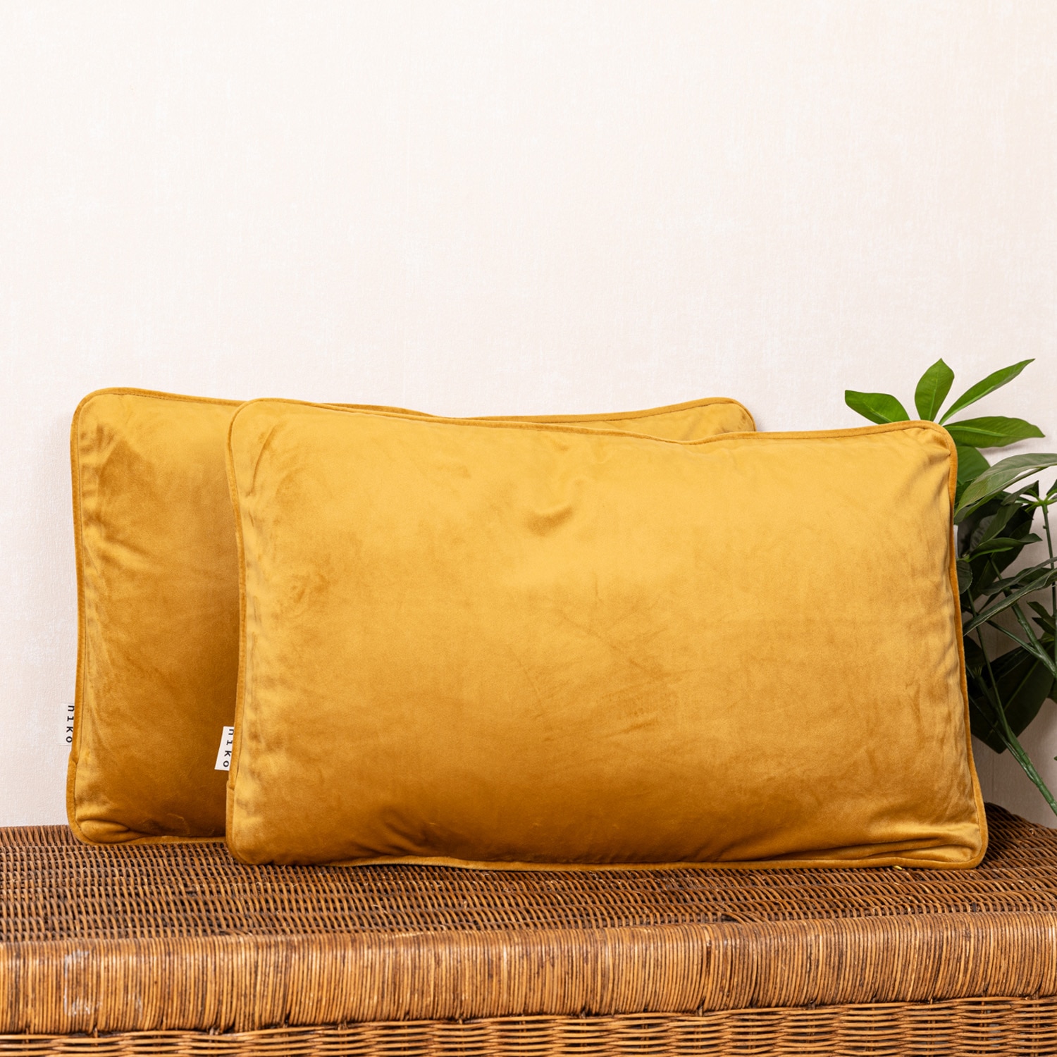 Set 2 perne decorative 2x40x60cm cu fata detasabila, Hiko COMFY catifea ...