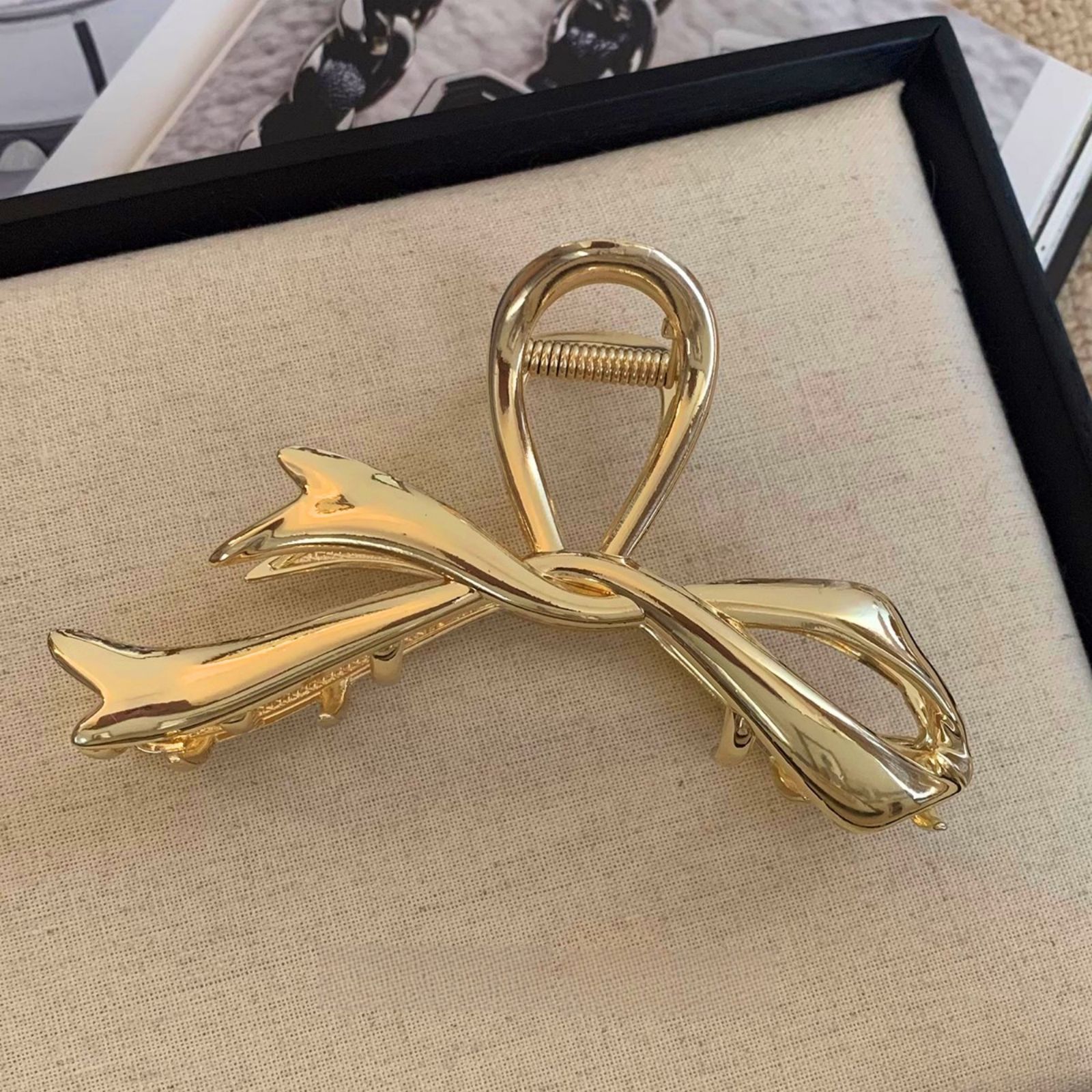 Set 2 agrafe decorative si elegante pentru par, POMAMZ, Perle, fundite ...
