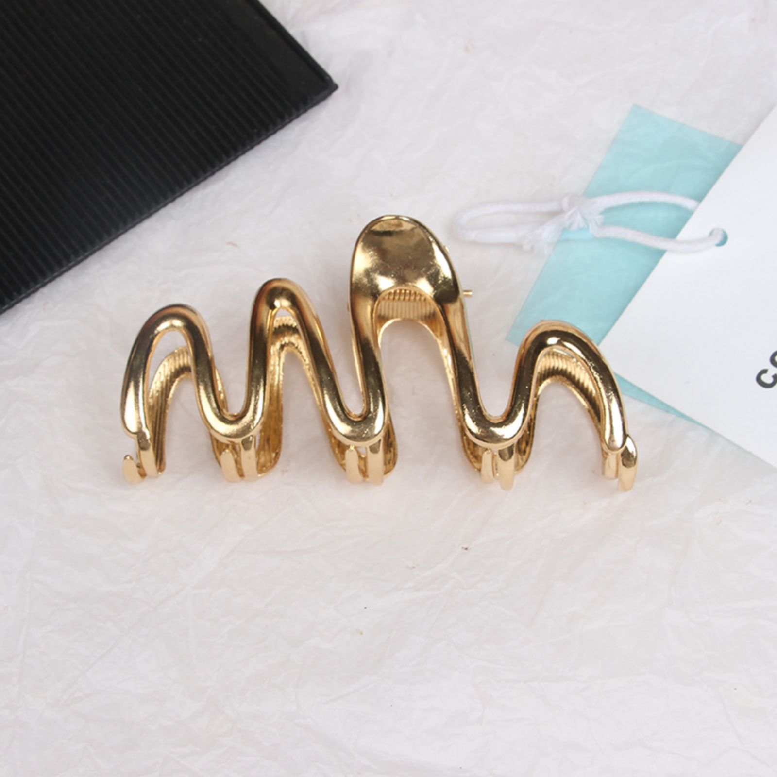 Set 2 agrafe decorative si elegante pentru par, POMAMZ, forma de unda ...