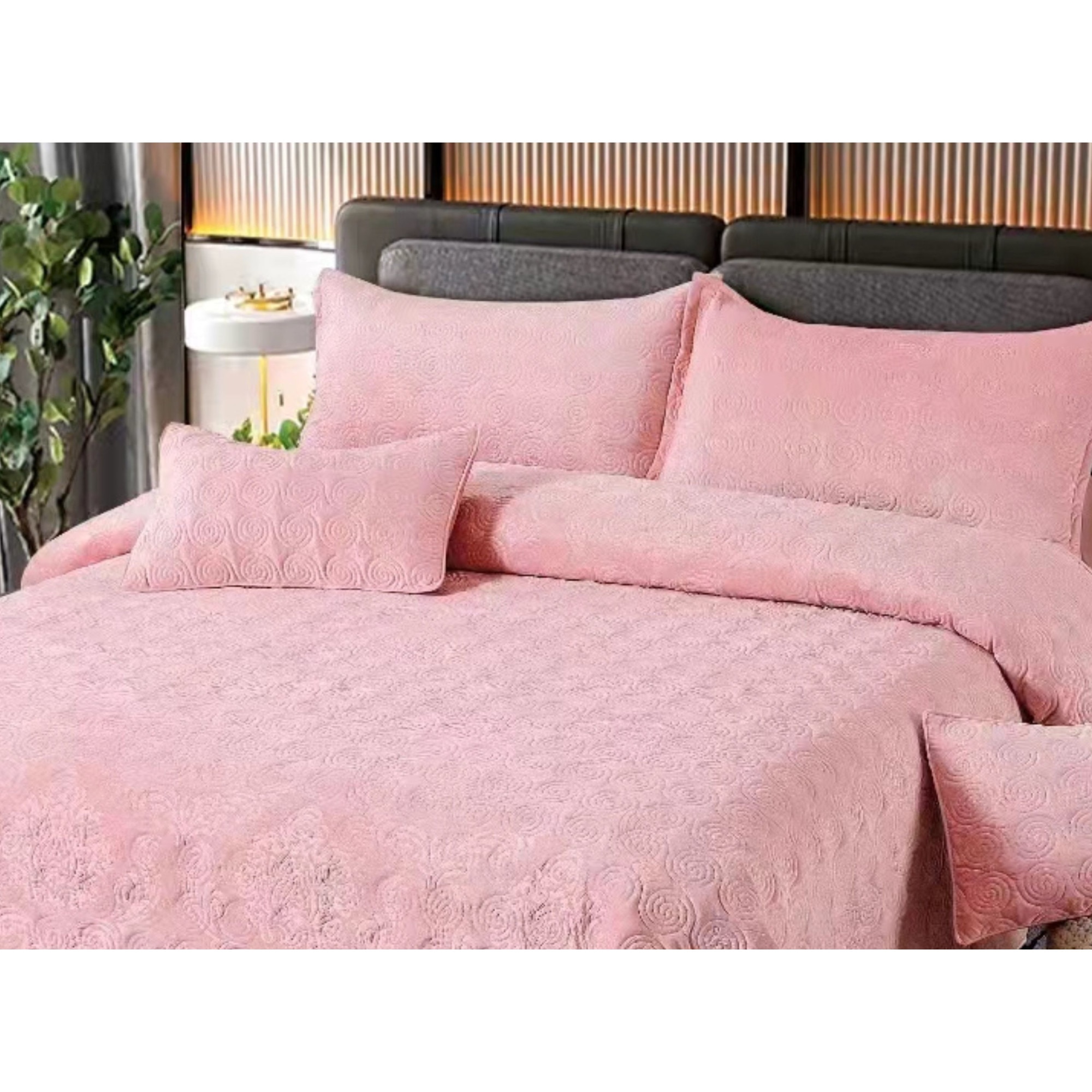 Cuvertura de pat si 4 Fete de Perna din Catifea, Matlasata, 220 x 240 cm, Set 5 piese, Roz ...