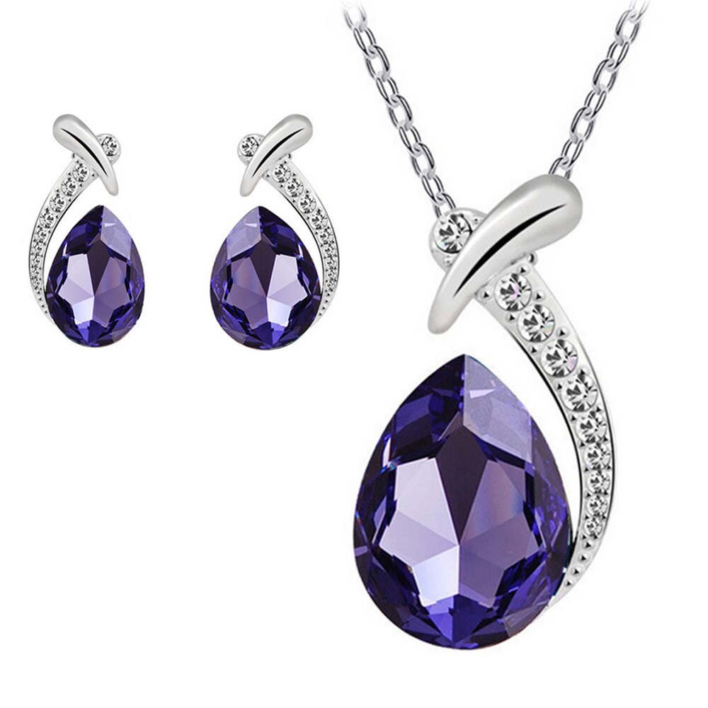 Set de colier cu pandantiv si cercei, incrustat cu zircon, in forma ...