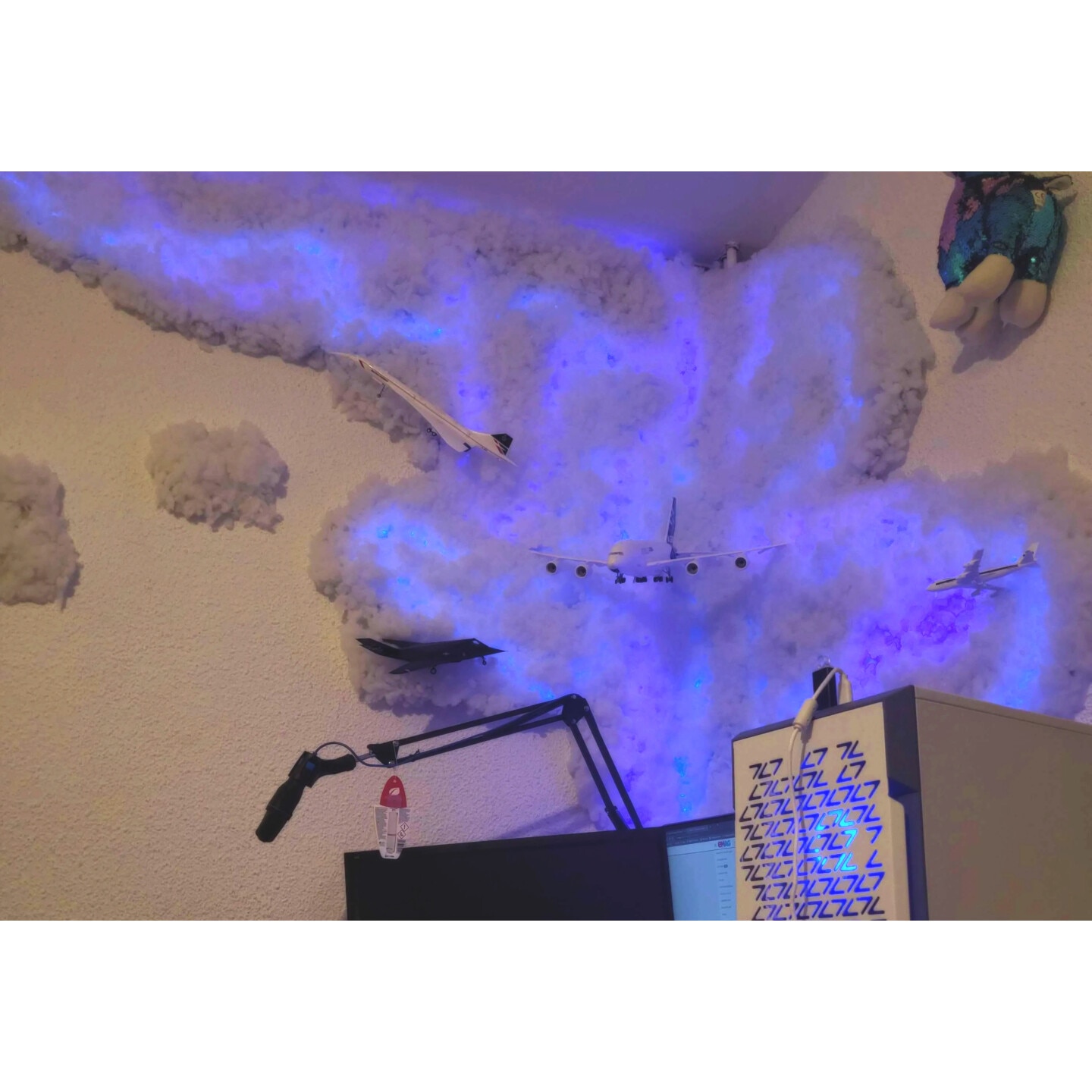 Nori cu iluminare RGB 4mp - eMAG.ro