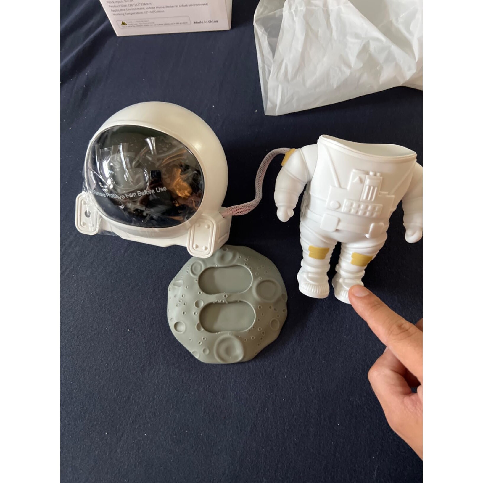 Proiector de stele in forma de astronaut pe luna, Zola®, LED, cap ...