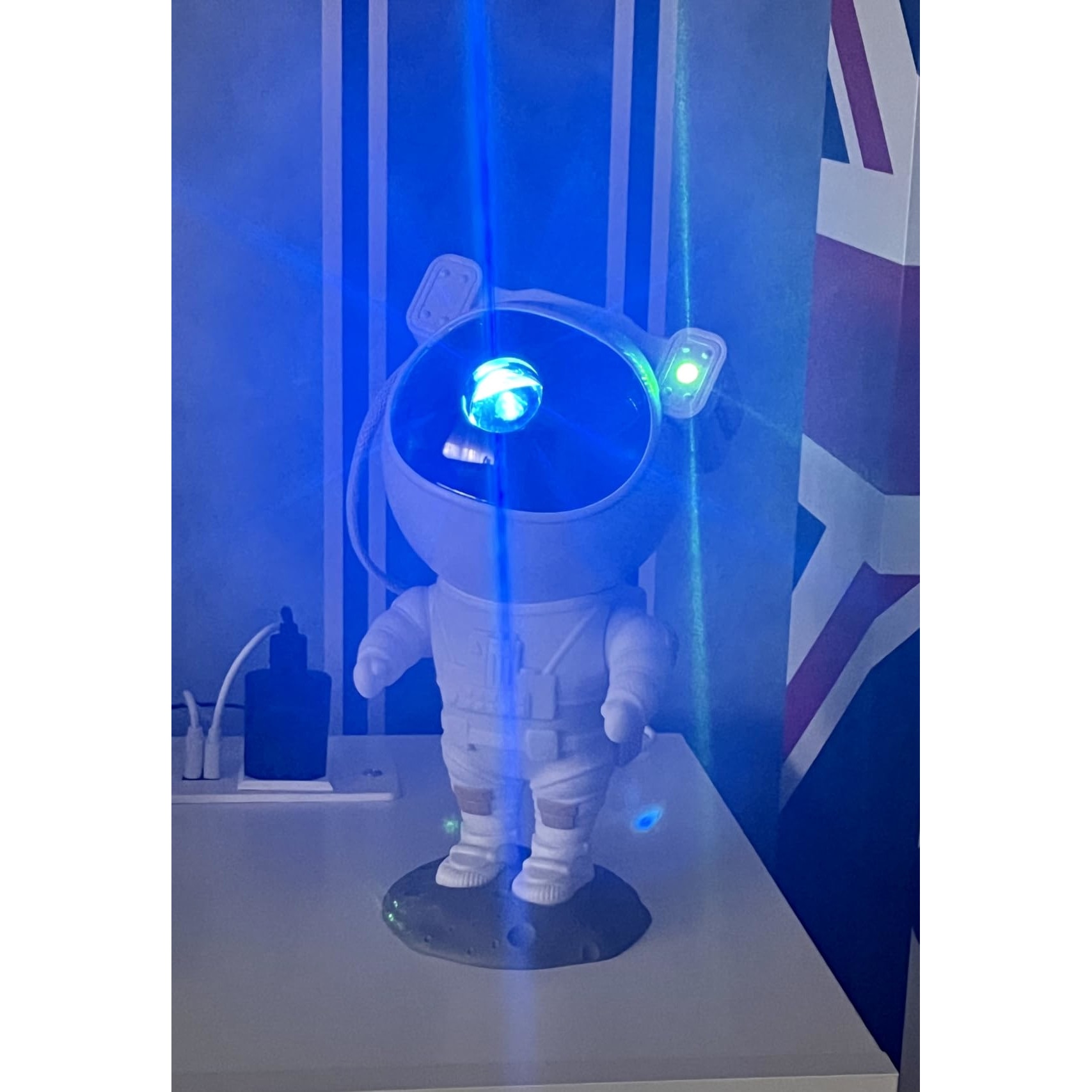 Proiector de stele in forma de astronaut pe luna, Zola®, LED, cap ...