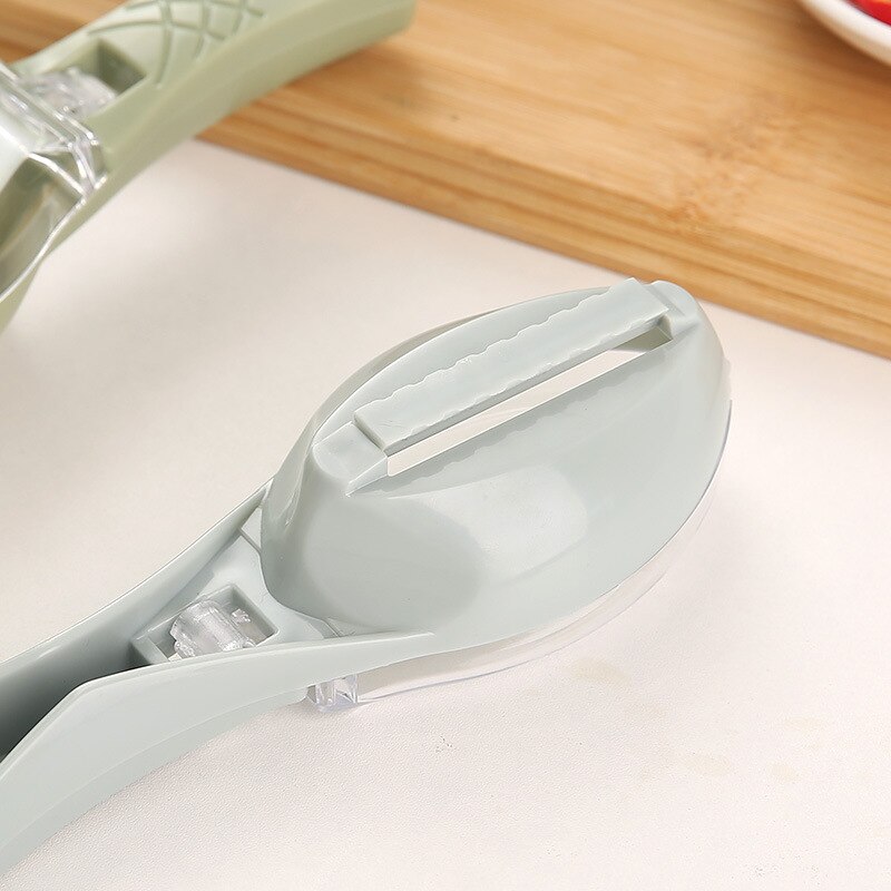 Curatator solzi de peste, Plastic, Gri/Transparent - eMAG.ro