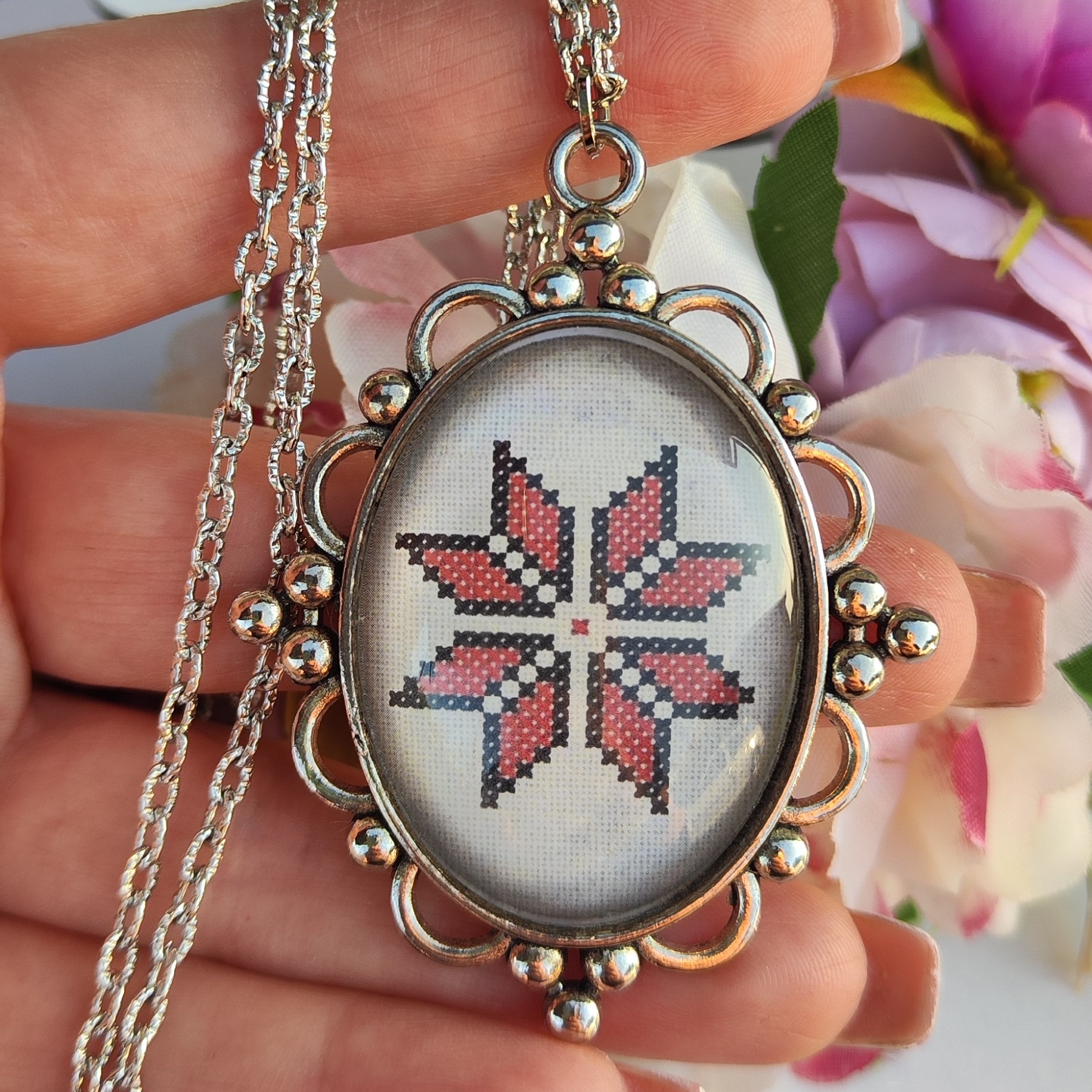 Colier cu medalion motive traditionale romanesti, 143 - eMAG.ro