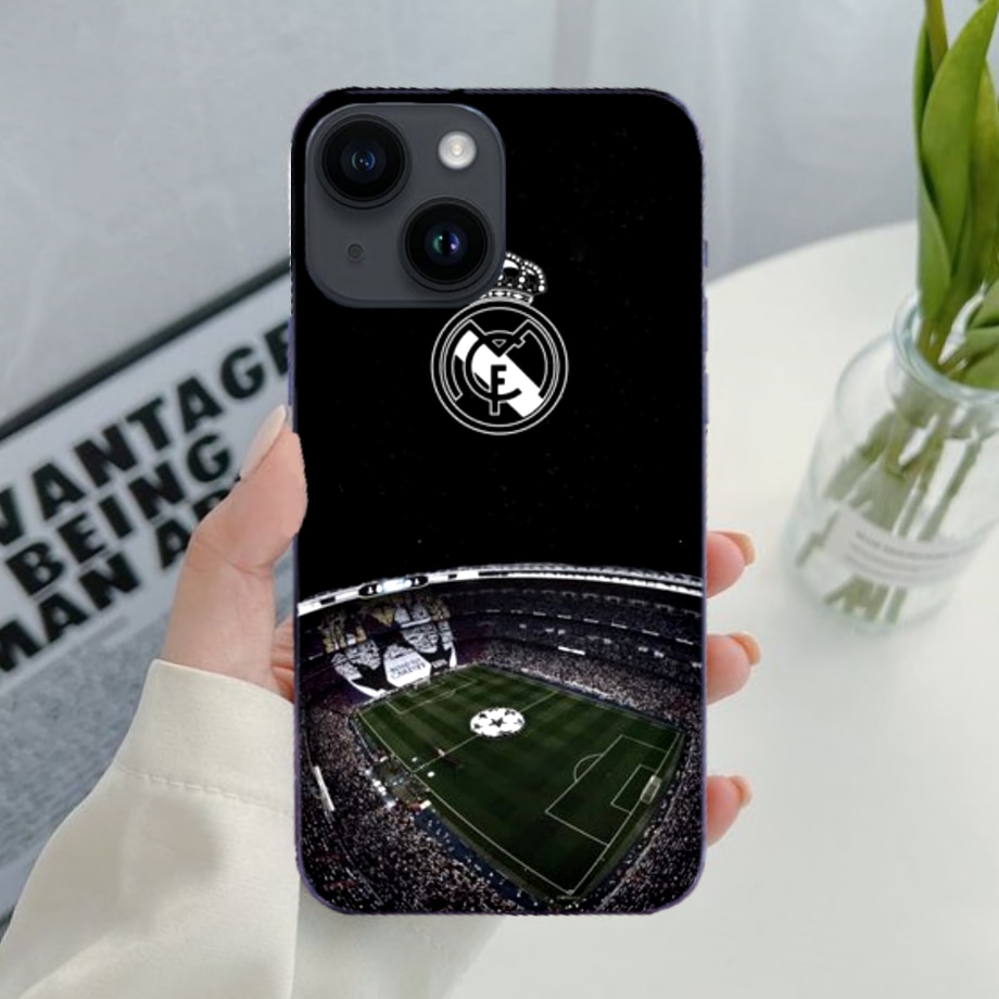 Husa pentru Apple iPhone 15 Pro din Silicon model Real Madrid - 1 - eMAG.ro