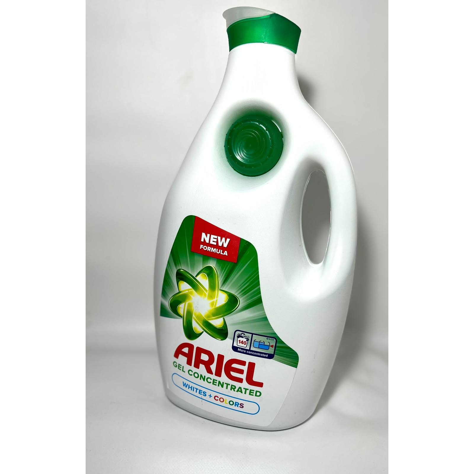 Перилен препарат Ariel Gel Concentrated White+Colors 6.3L 140 пранета ...