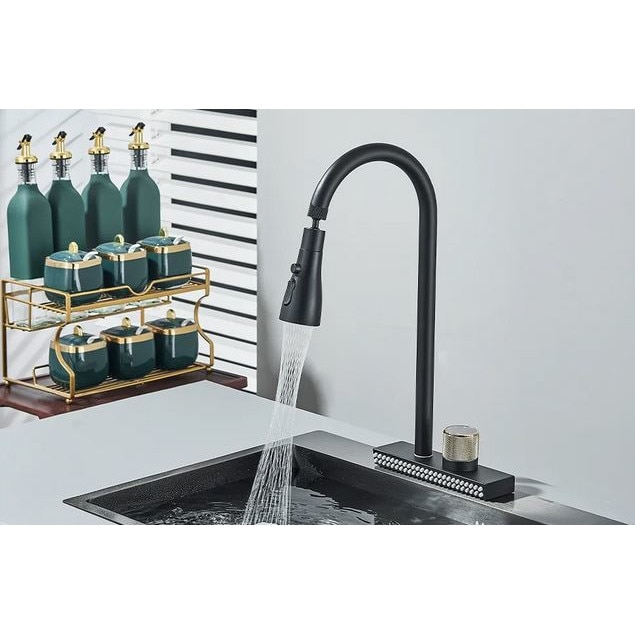 Baterie de bucatarie cu sistem de curgere tip cascada, cu dus ...