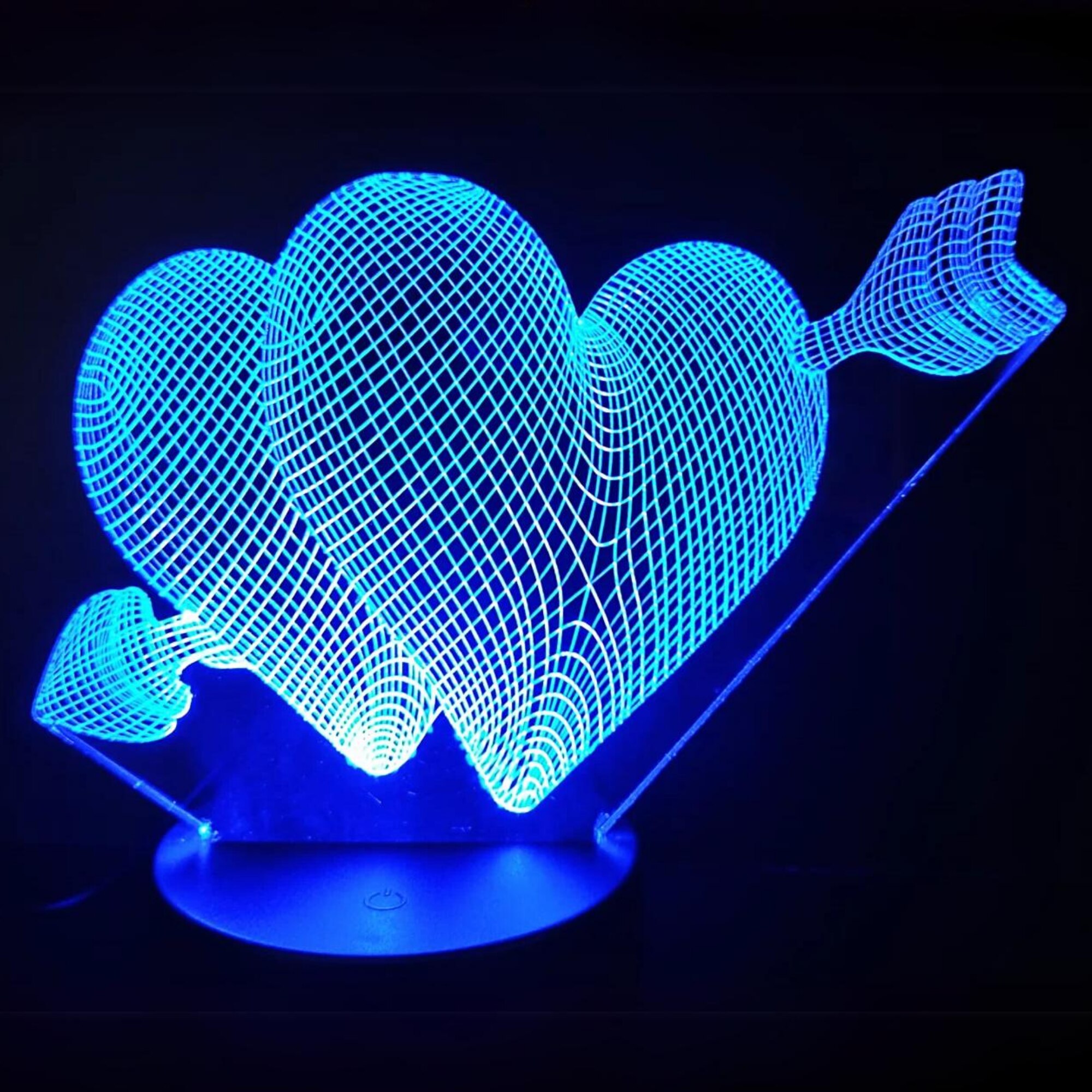 Lampa trofeu din acril cu LED multicolor - Doua inimi sageata, efect 3D ...