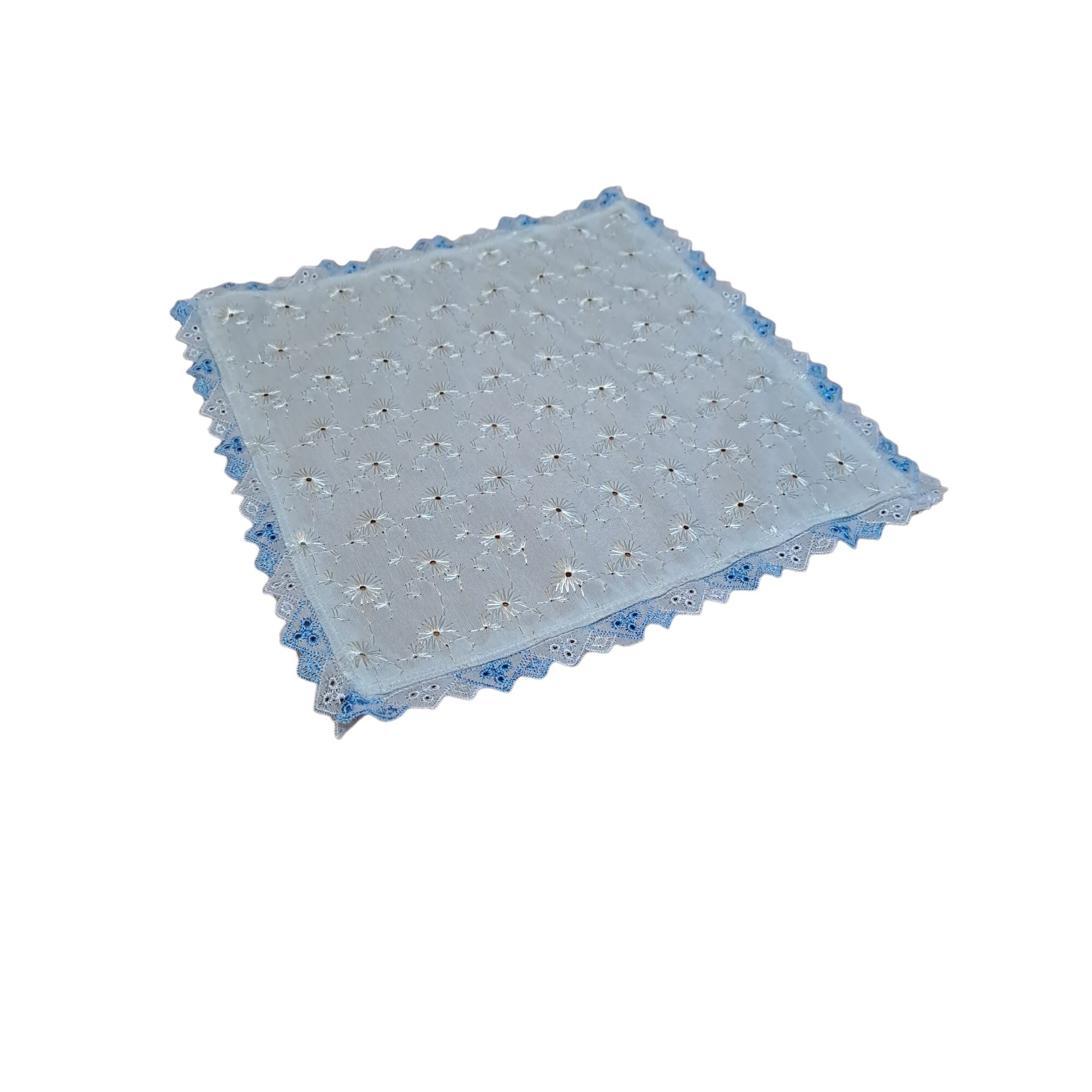 Batista brodata IVORY, cu dantela albastra, bumbac, alb - eMAG.ro