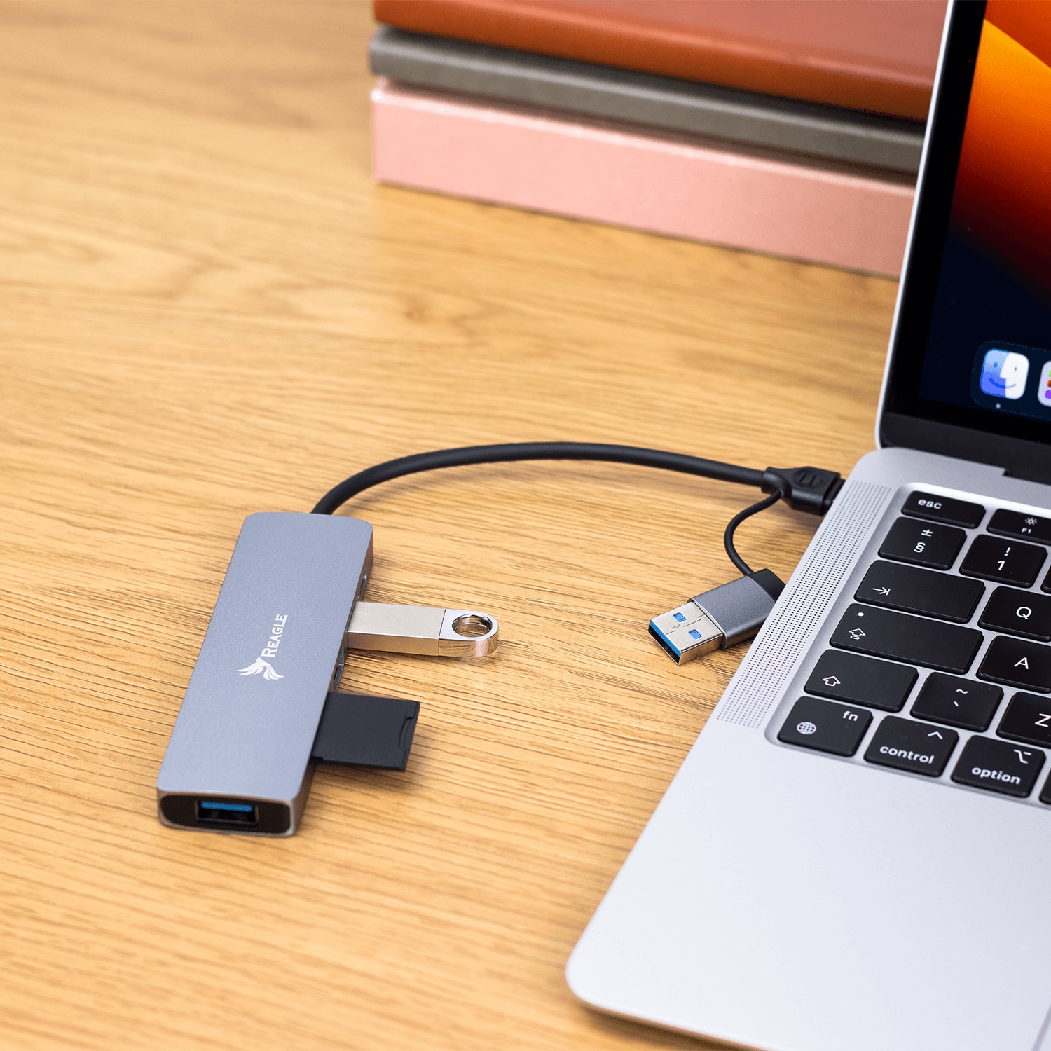 Adaptor HUB USB 3.2 Gen1 activ 4 porturi splitter de port USB Reagle ...