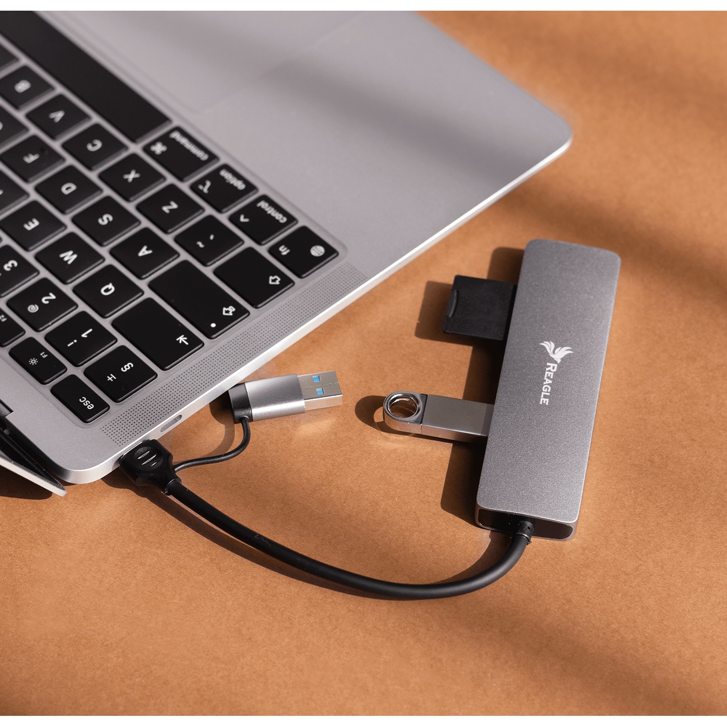 Adaptor HUB USB 3.2 Gen1 activ 4 porturi splitter de port USB Reagle ...