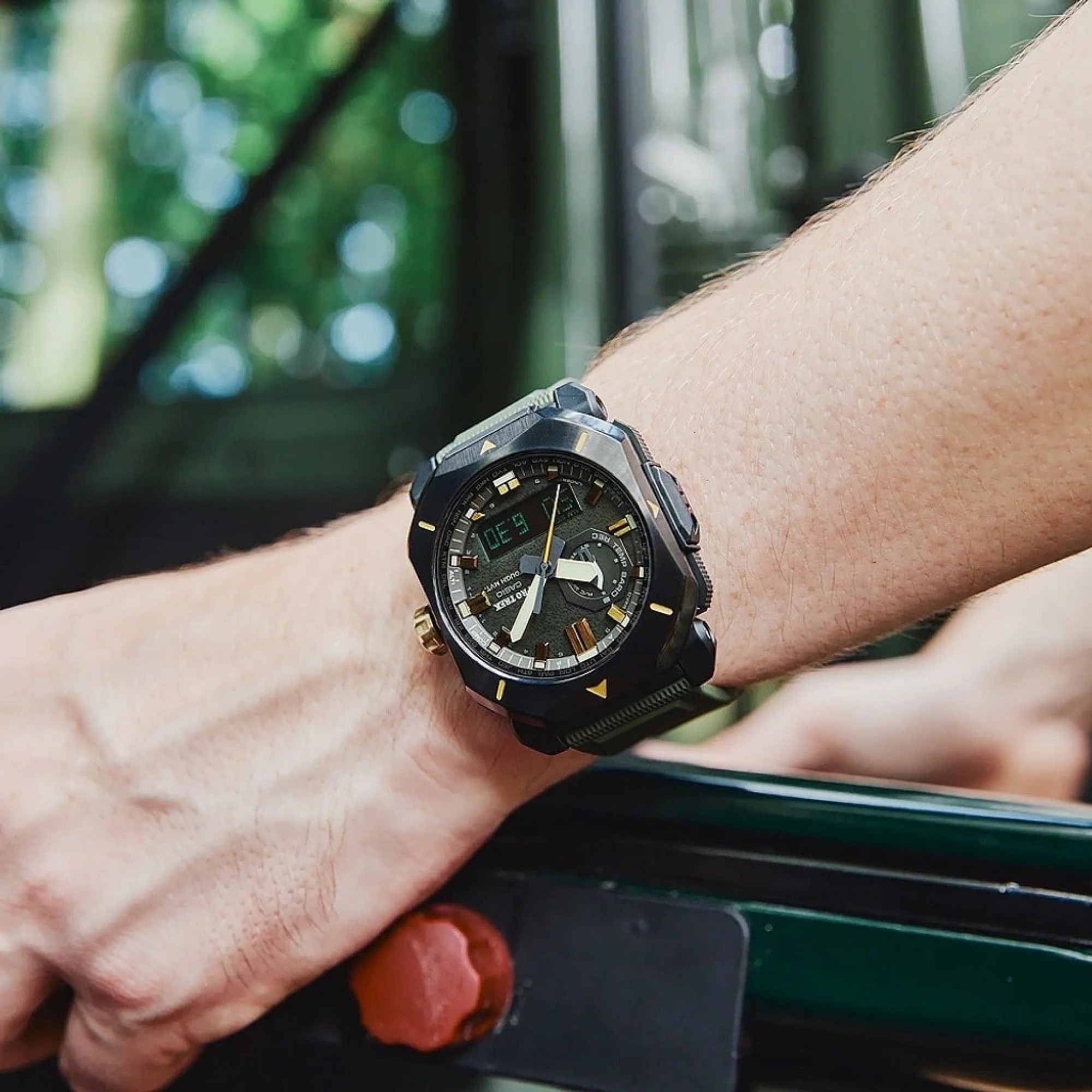 Ceas Barbati, Casio, Pro Trek Tough Solar PRW-6900Y-3ER - eMAG.ro