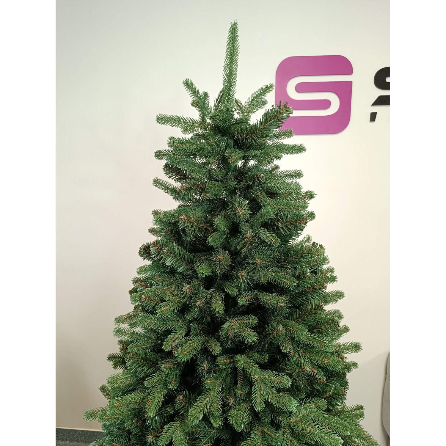 Brad artificial Christmas Deluxe Sersimo, Carpati, 2D+3D, 180cm - eMAG.ro