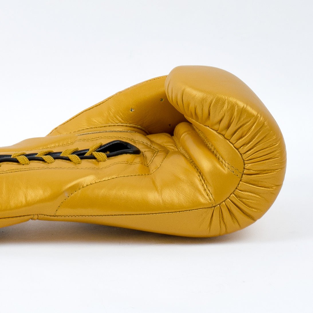 Manusi de Box cu Siret Knockout Colosseum 12OZ / Auriu - eMAG.ro