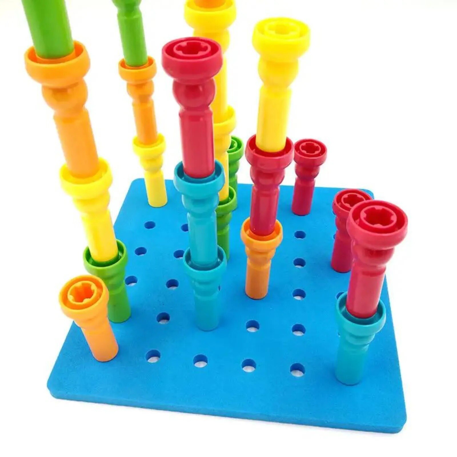 Set 25 de cuie din plastic de construit cu plansa, Jucarii de ...