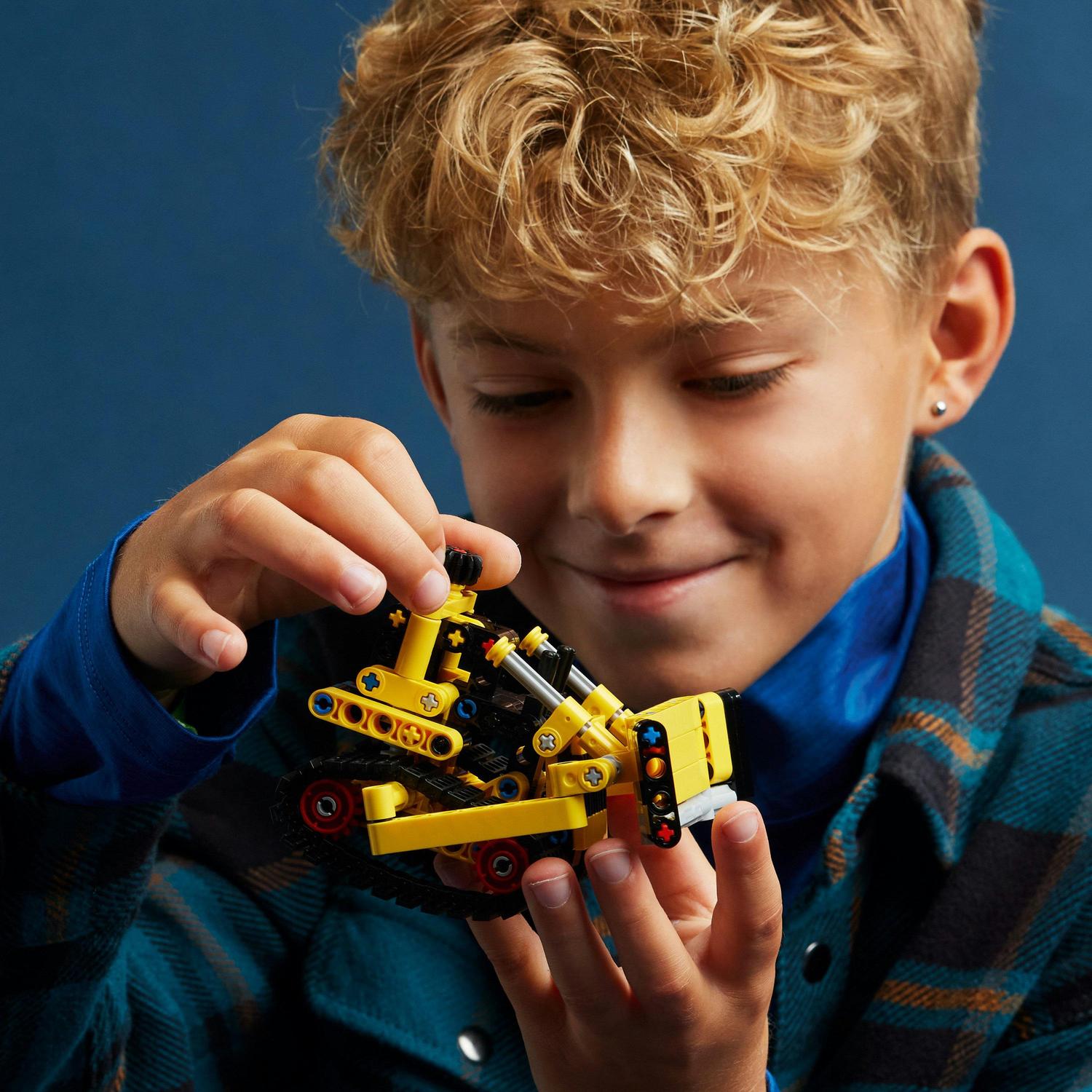 LEGO® Technic - Buldozer de mare capacitate 42163, 195 piese - eMAG.ro