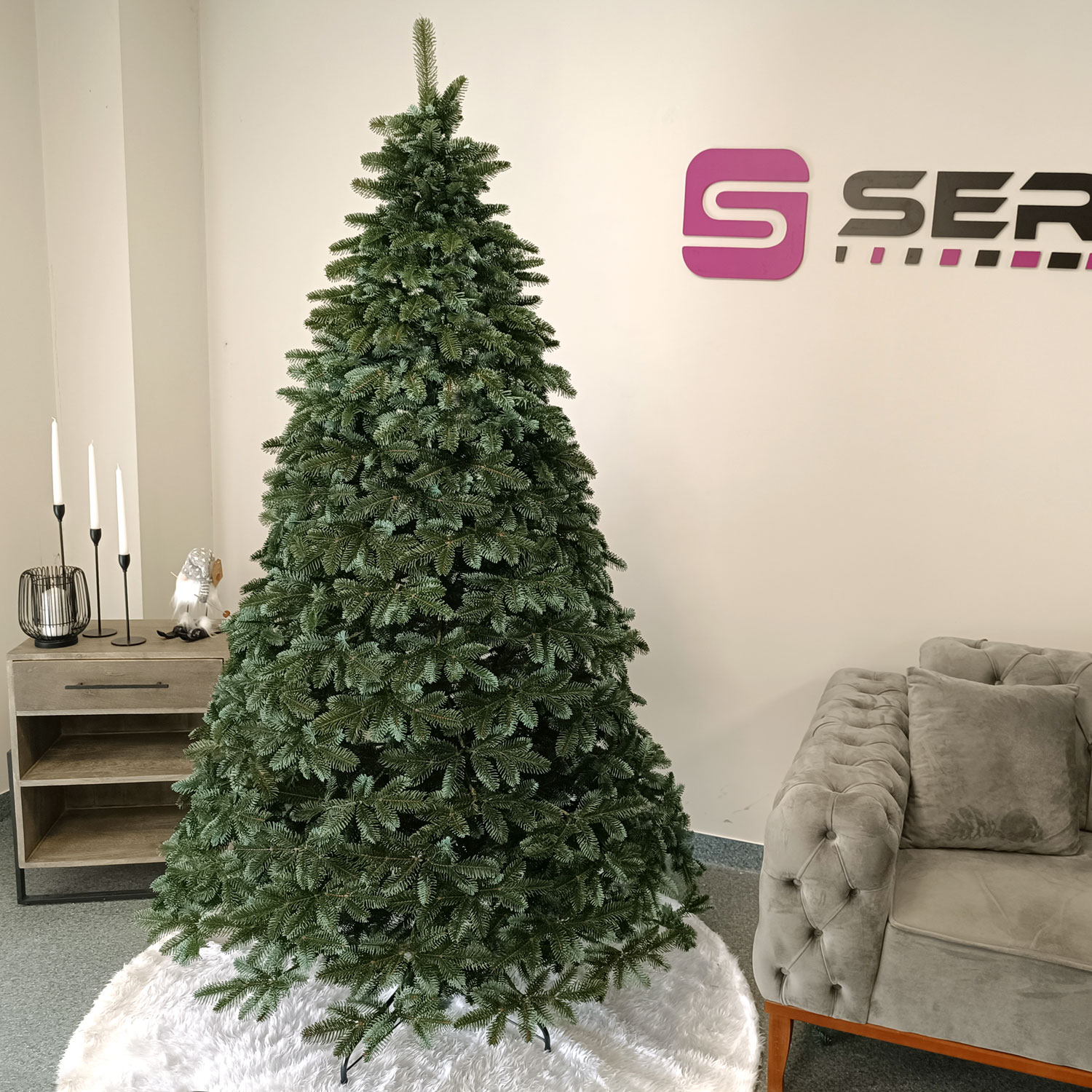 Brad artificial Christmas Deluxe Sersimo, Canada argintiu, 3D, 210cm ...