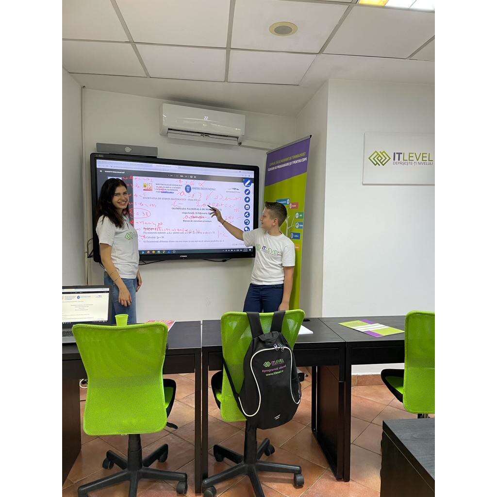 Curs online interactiv de programare in limbajul Python, pentru copii ...