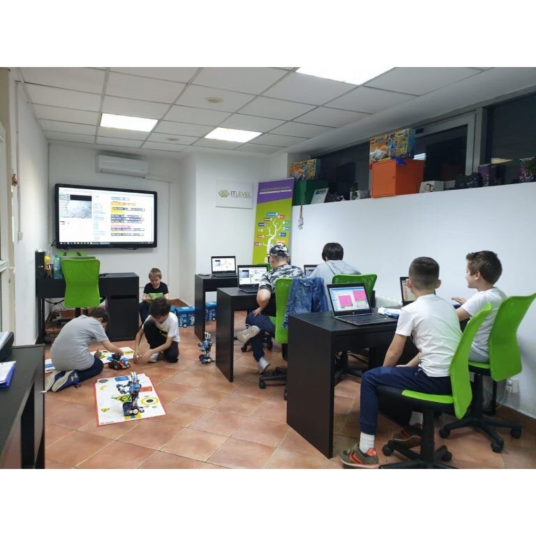 Curs online interactiv de programare in limbajul Python, pentru copii ...