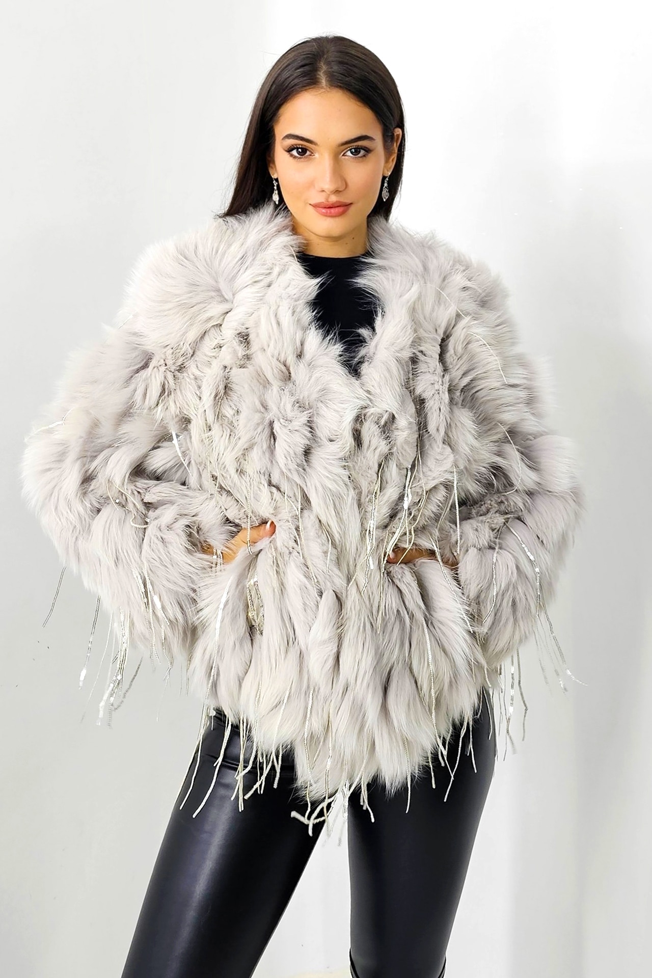 Haina eleganta Aylin, din blana naturala de vulpe, cu paiete asimetrice ...