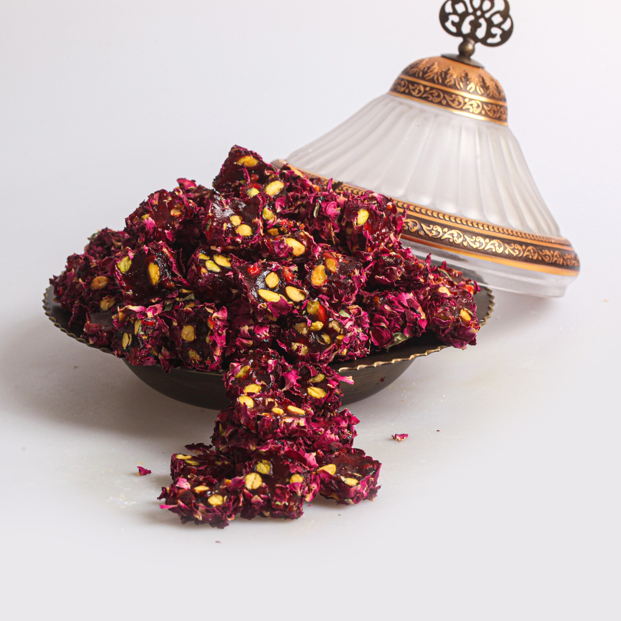 Desert Turcesc cu rodie, fistic si petale de trandafir, Vegan ...