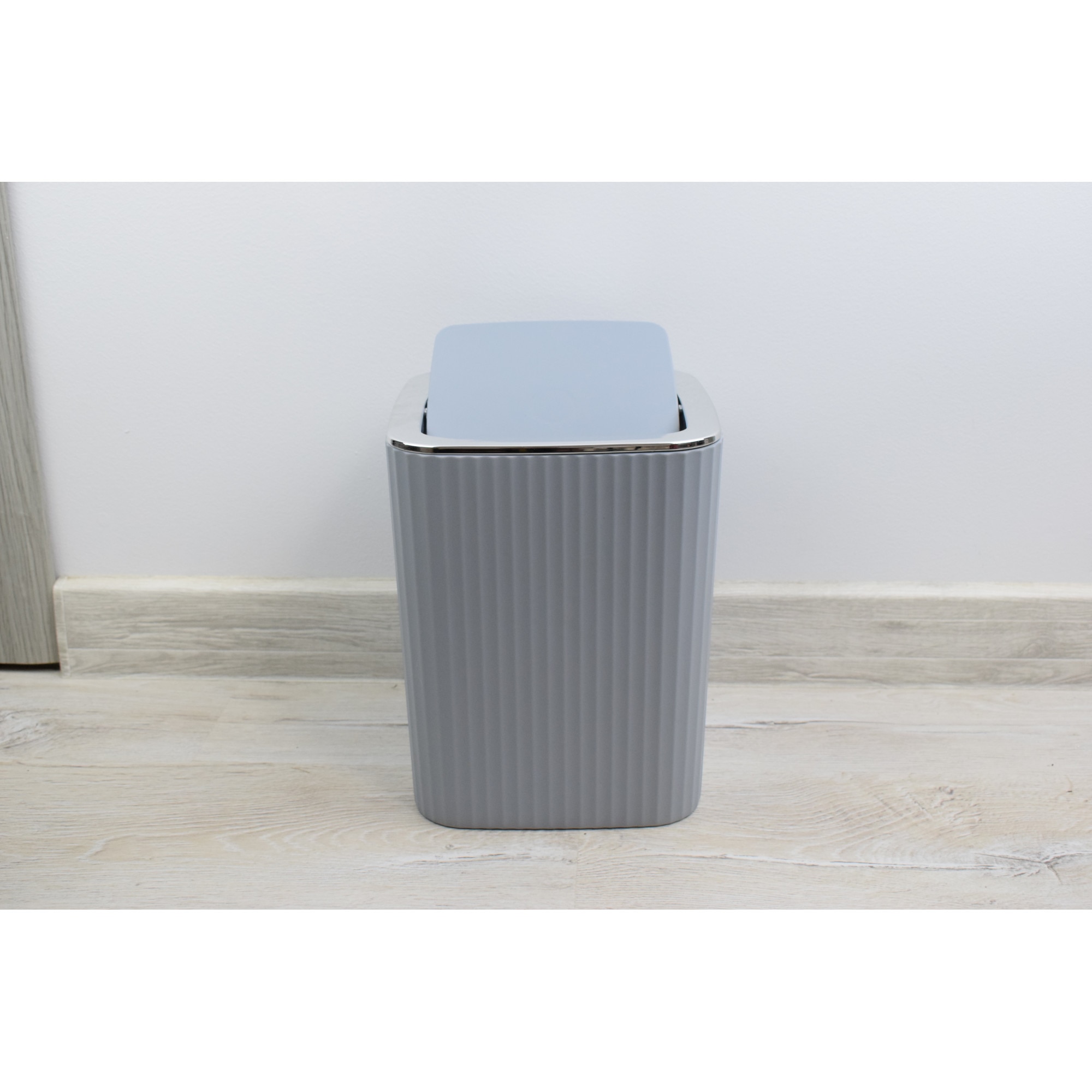 Cos gunoi cu capac, pentru bucatarie sau baie, Smart si modern - eMAG.ro