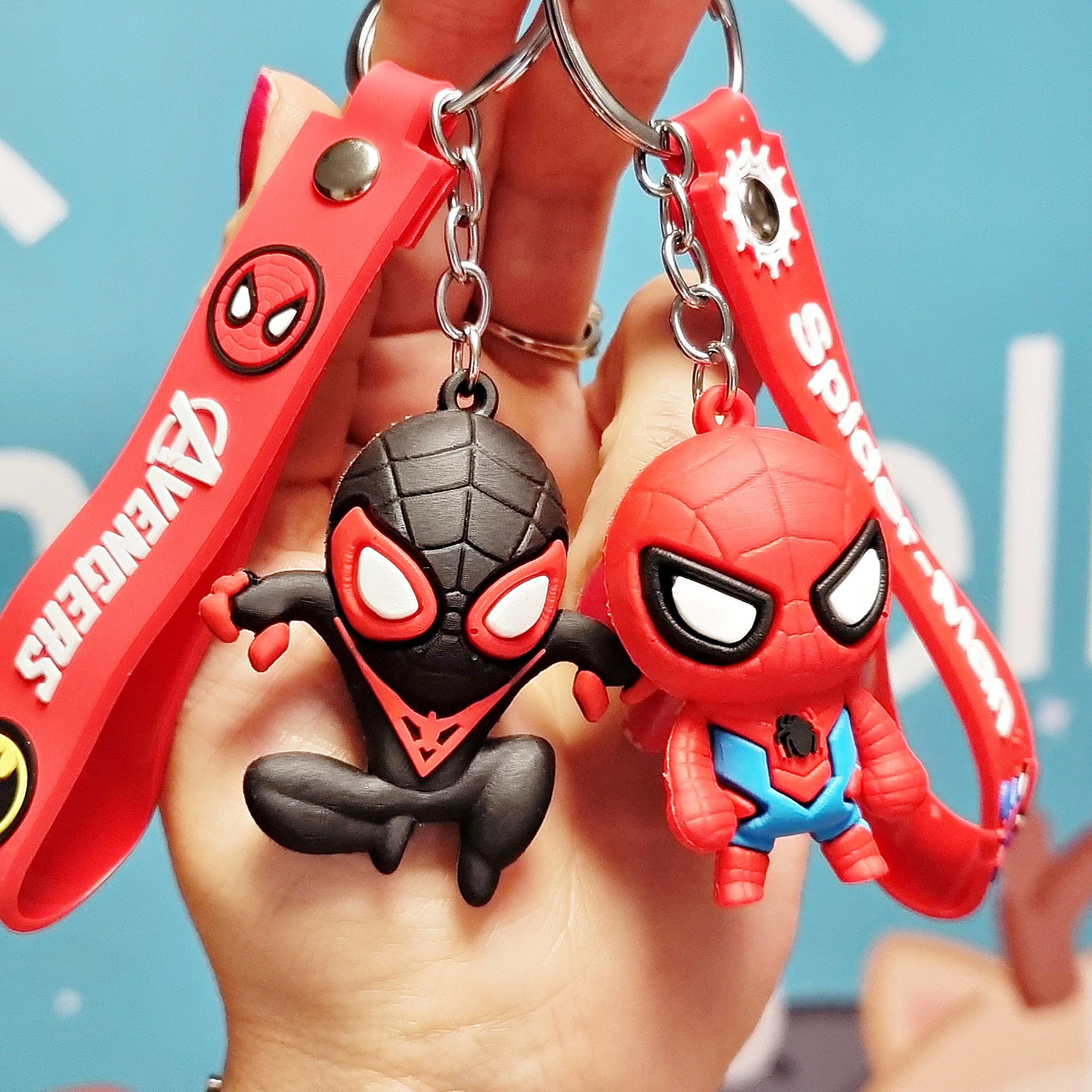 Breloc silicon, Spider Man, negru, 5 cm - eMAG.ro