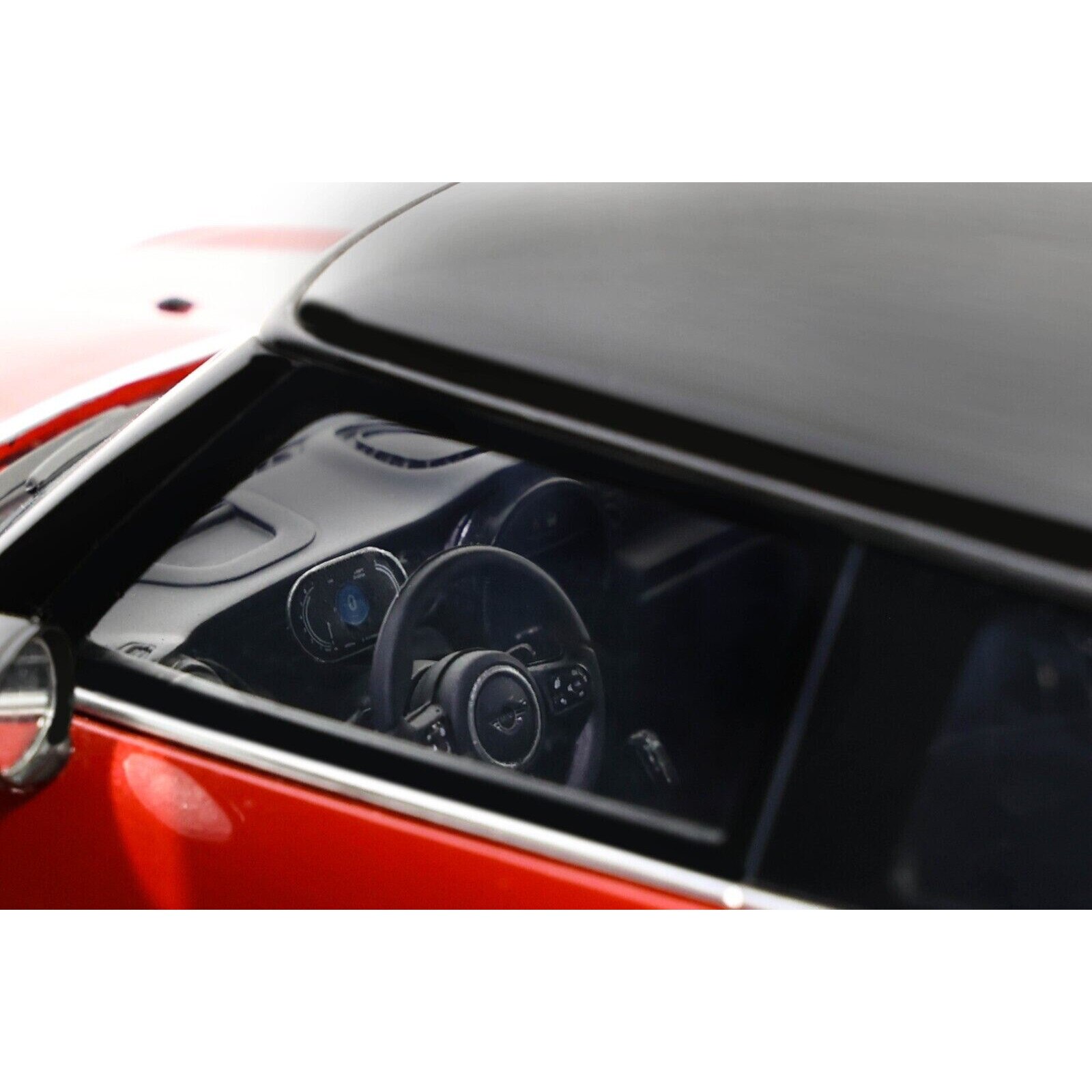 Модел на кола Mini Cooper S JCW Package, 1:18 Otto Models (OT984) - eMAG.bg