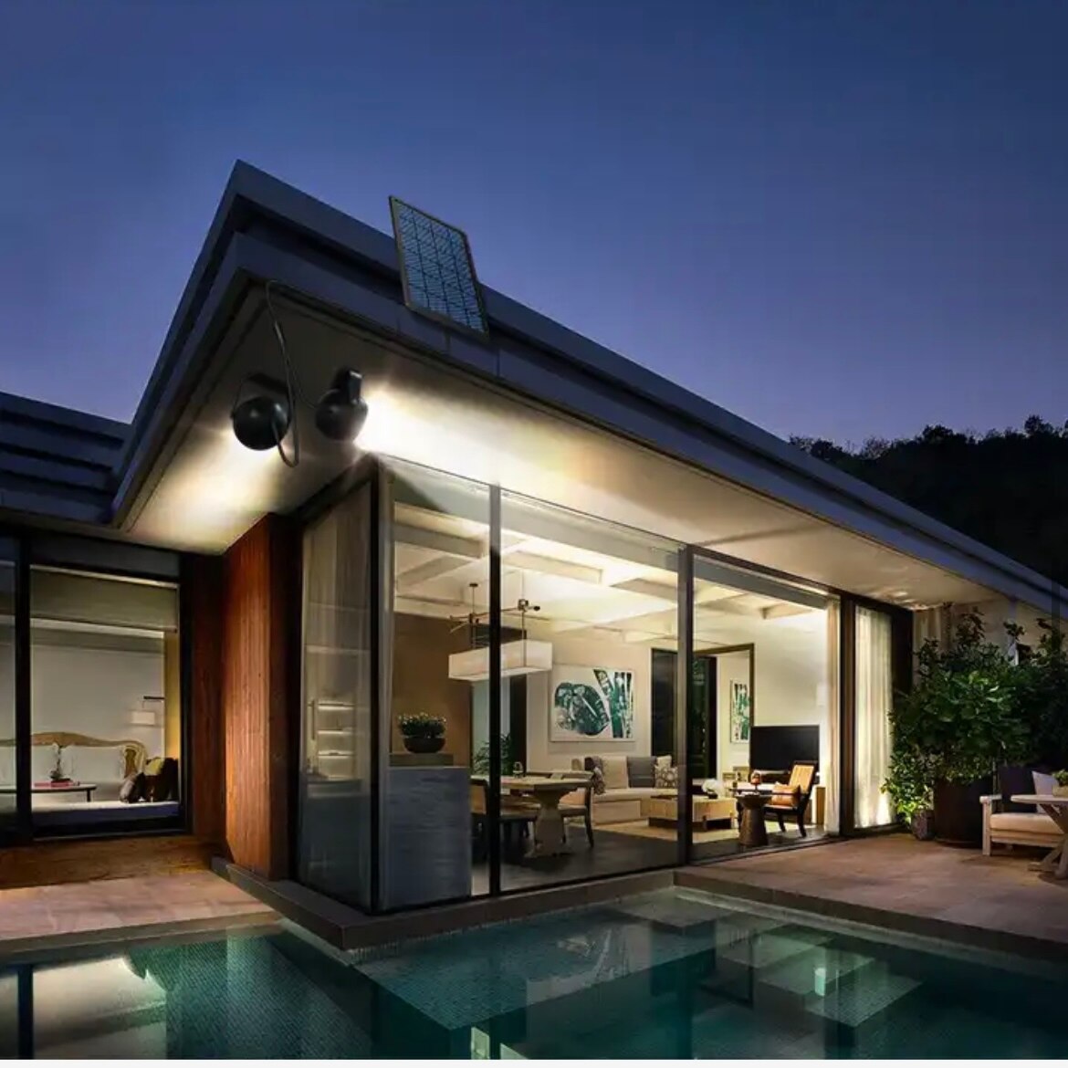 Set 2 proiectoare solare Makassar pentru iluminat la exterior cat si la ...
