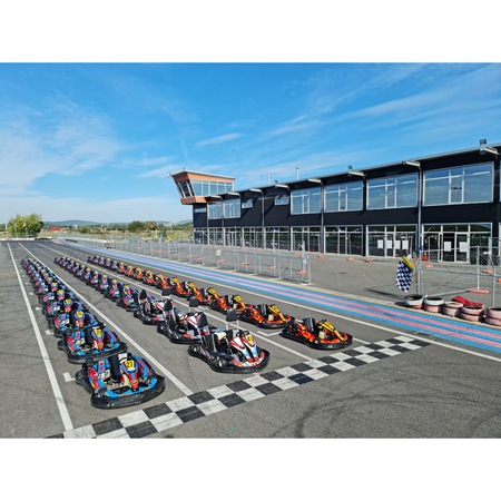 Voucher acces circuit Karting, 1 persoana, 5 sesiuni, 50 minute ...