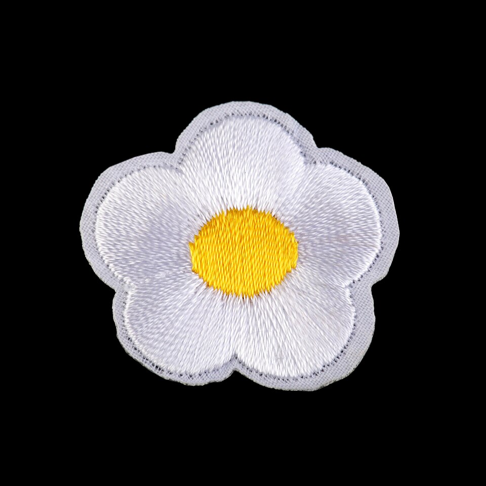 Aplicatie termoadeziva brodata 30 mm floare Alb - eMAG.ro