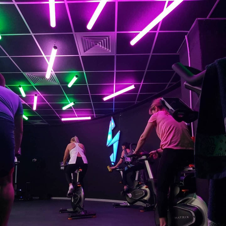 Abonament "Network Fulltime", pentru barbati si femei, 6 luni, 1 ...